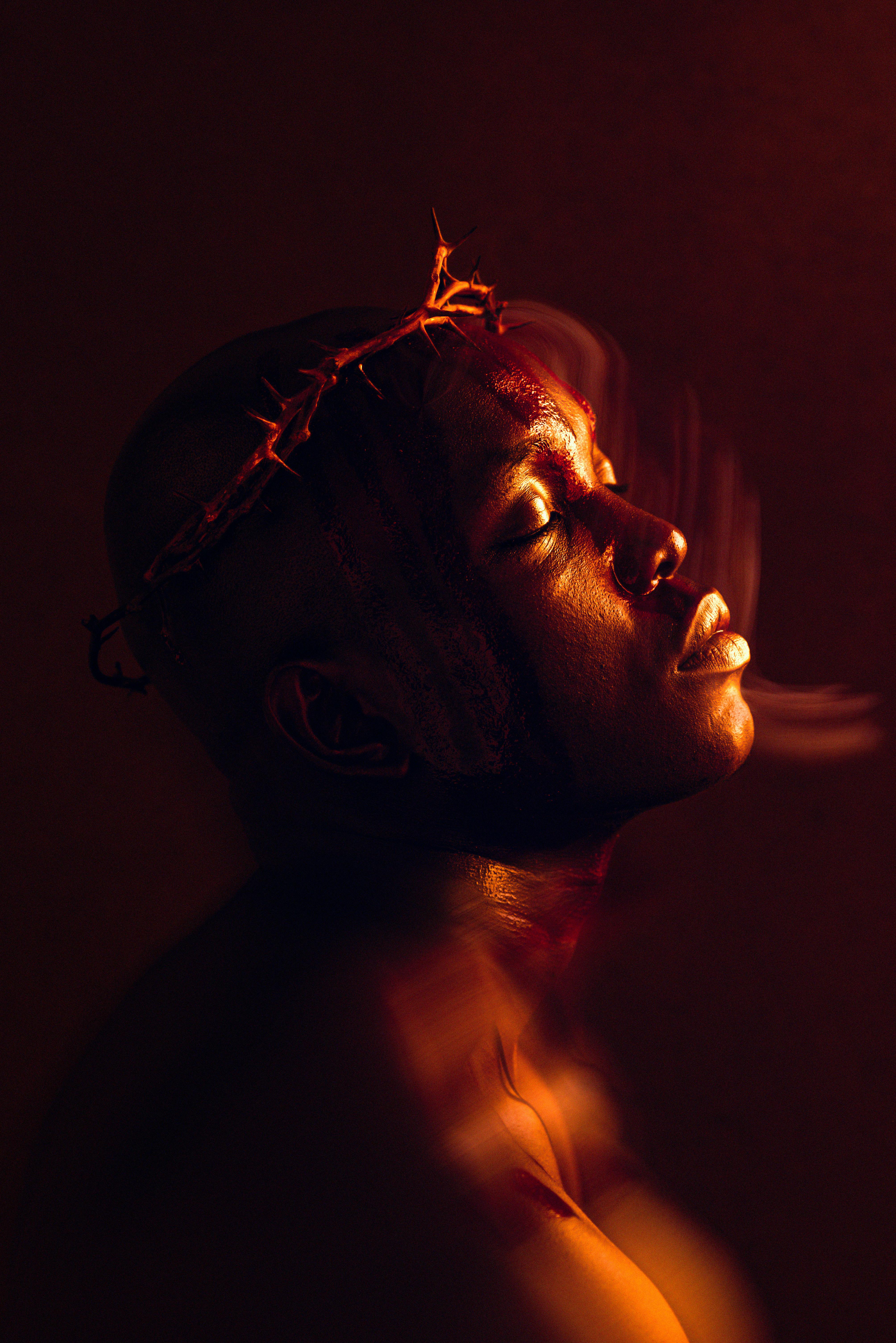 Dramatic Portrait of a Man with Thorn Crown · Free Stock Photo