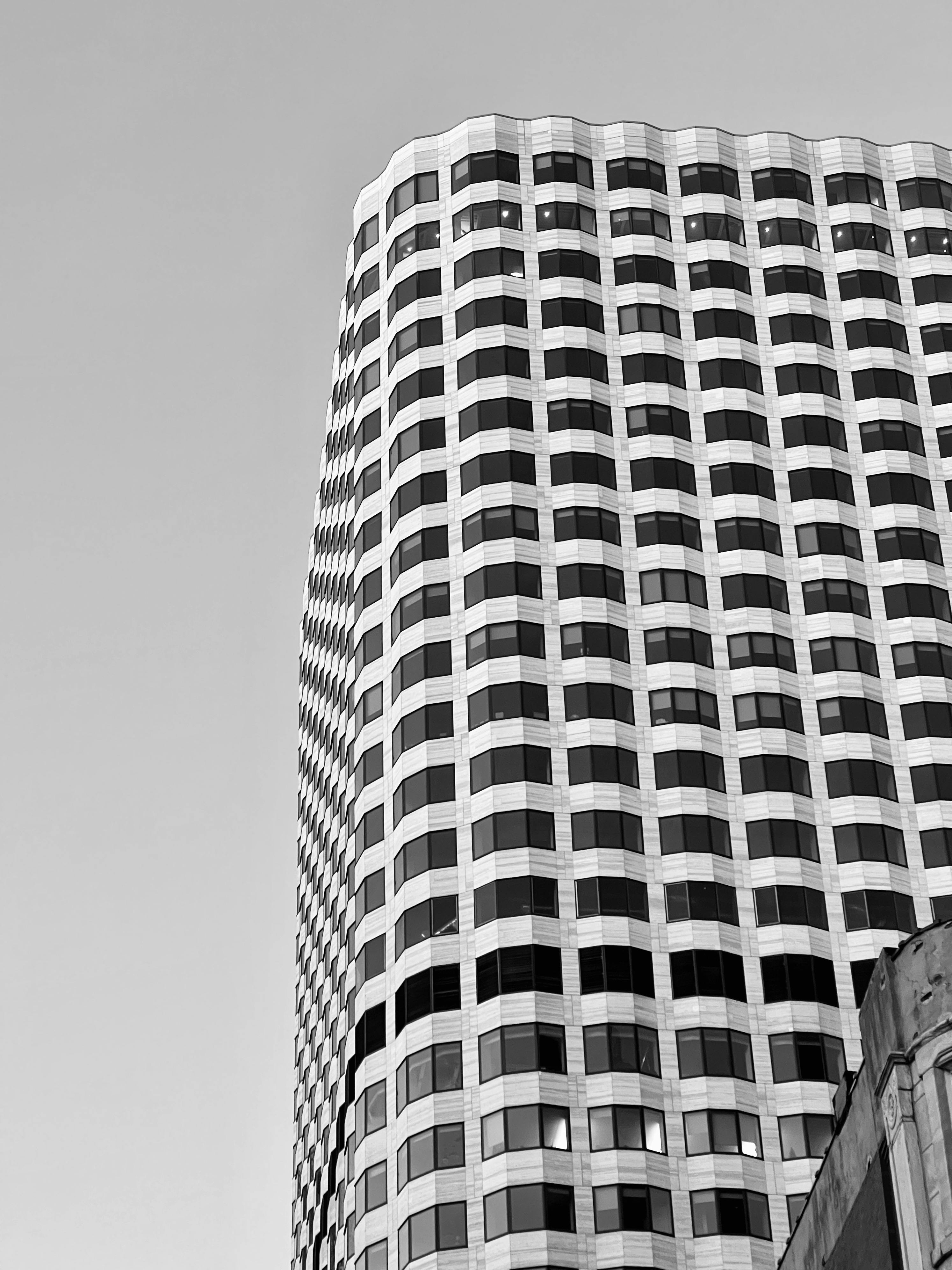 Modern Skyscraper in Black and White · Free Stock Photo
