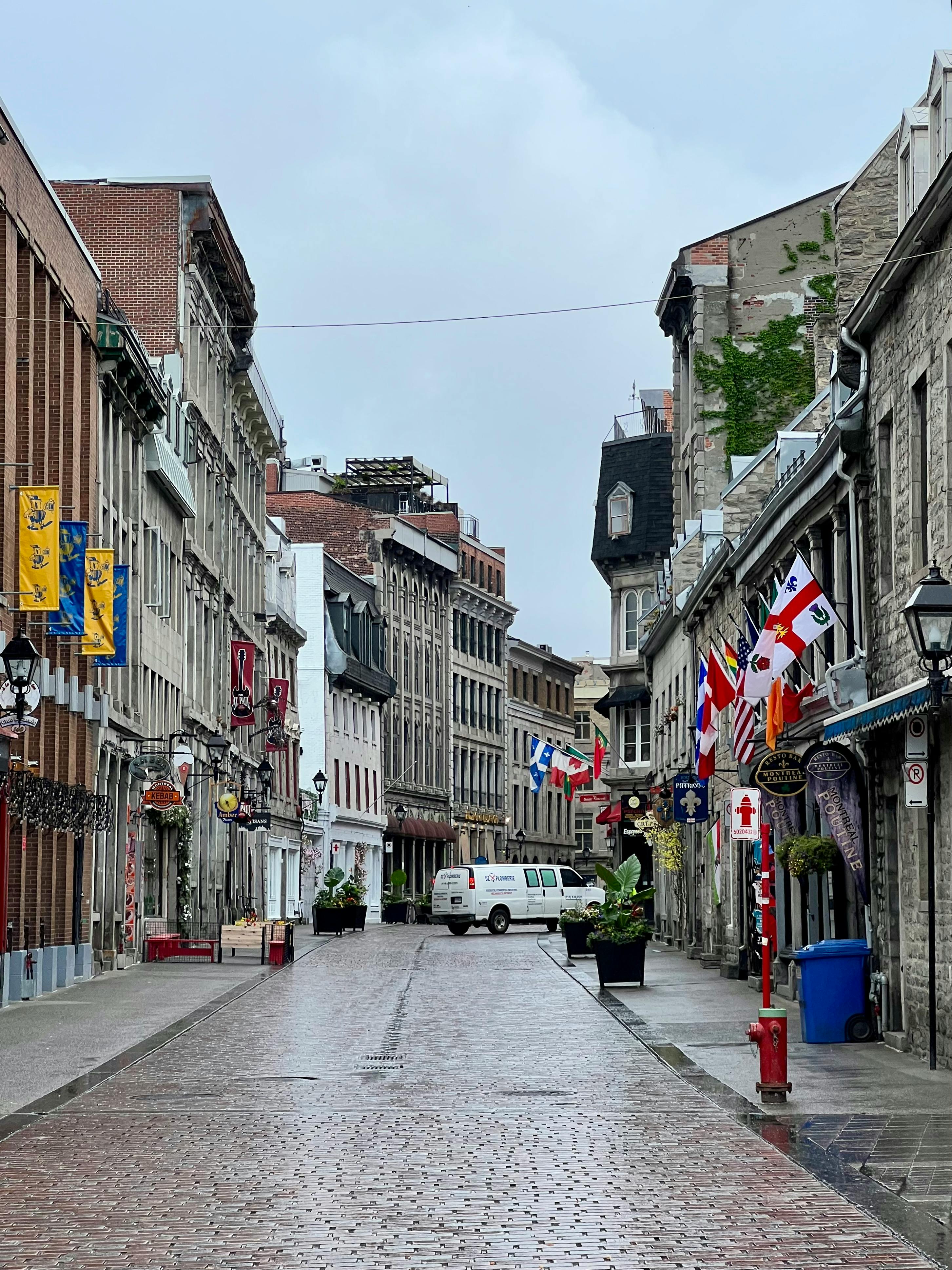 Charming Old Quebec City Street in Rainy Weather · Free Stock Photo