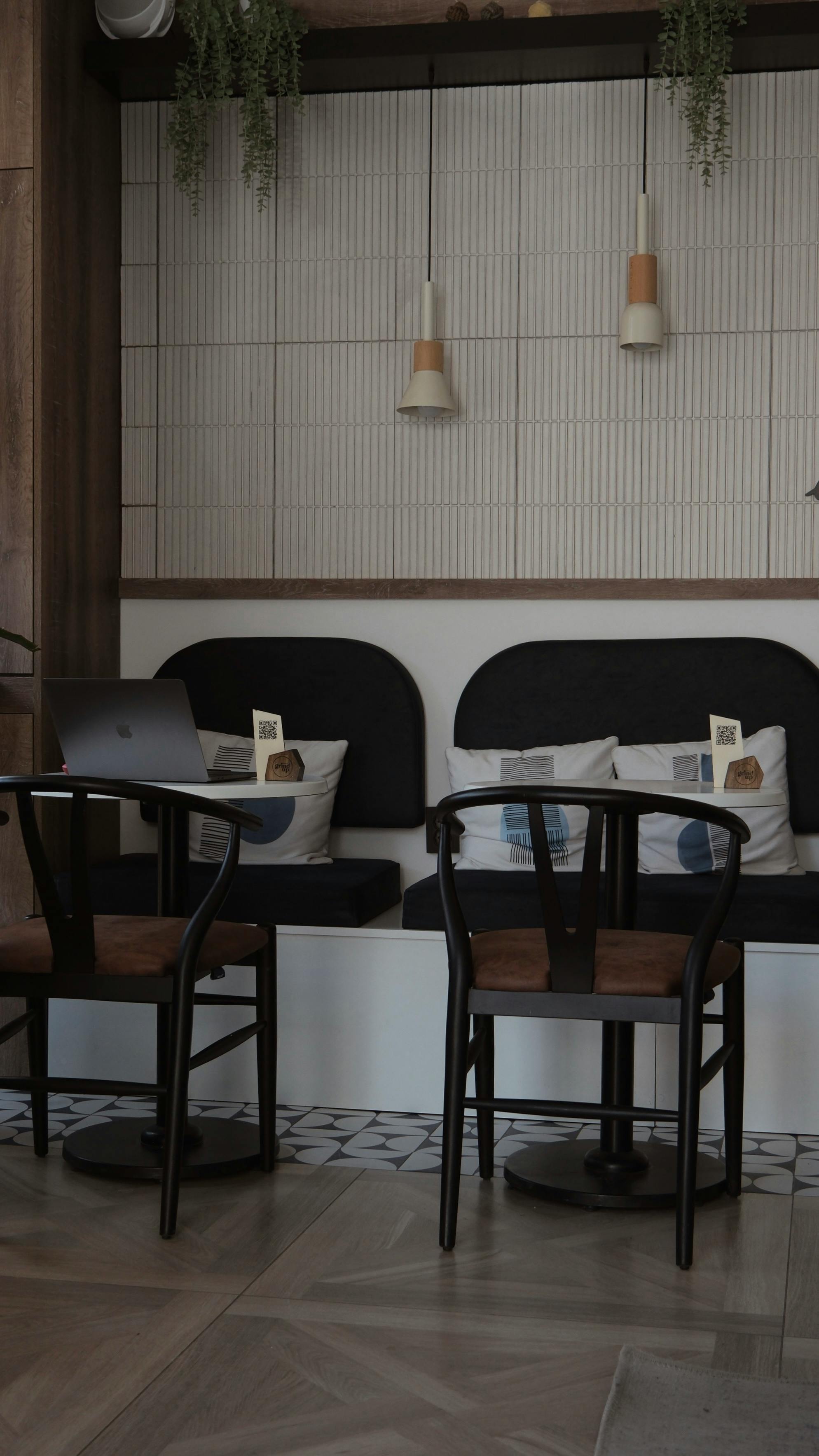 Cozy Modern Cafe Interior in Bursa, Türkiye · Free Stock Photo