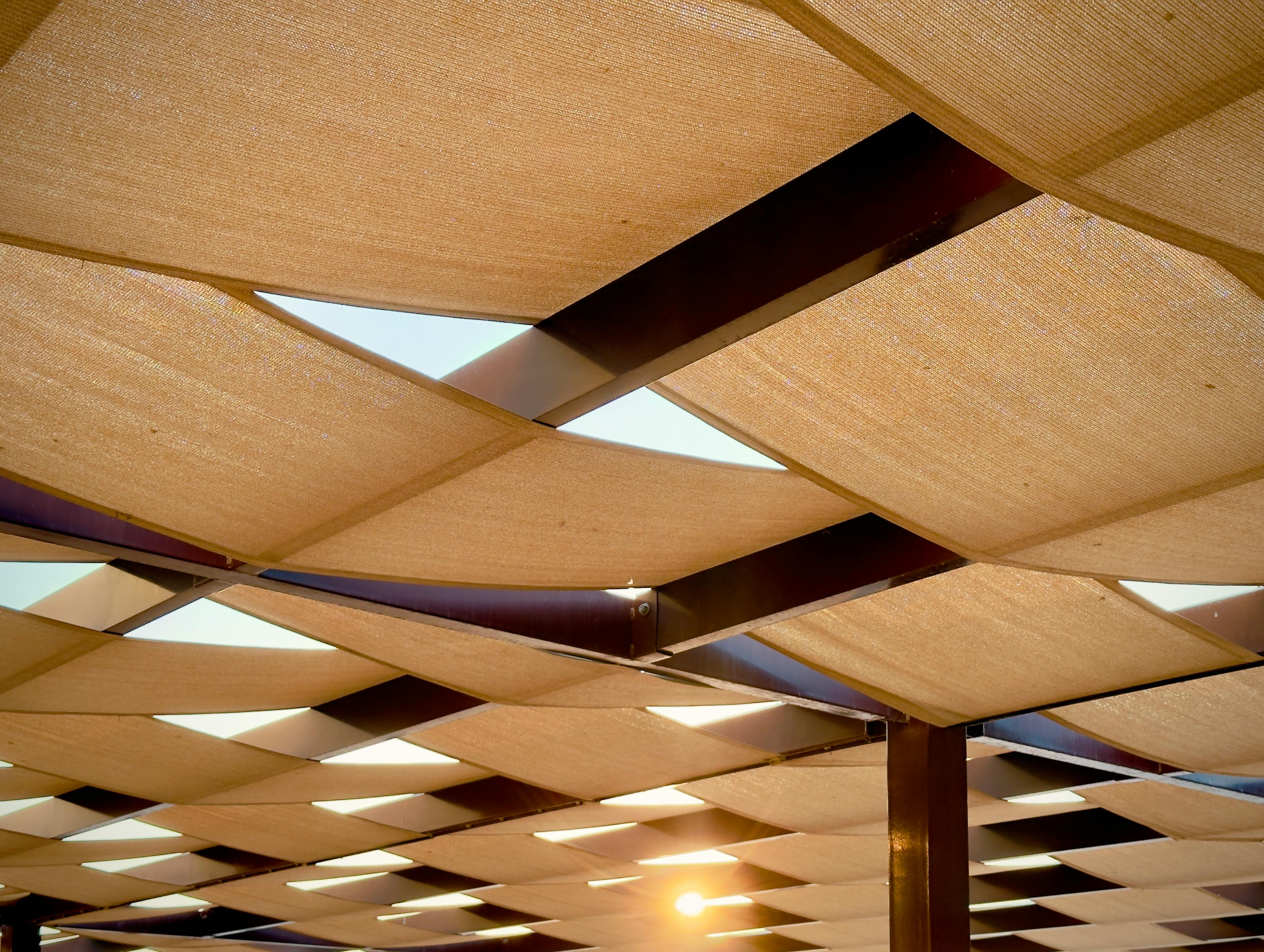 Modern Architectural Canopy in Dubai · Free Stock Photo