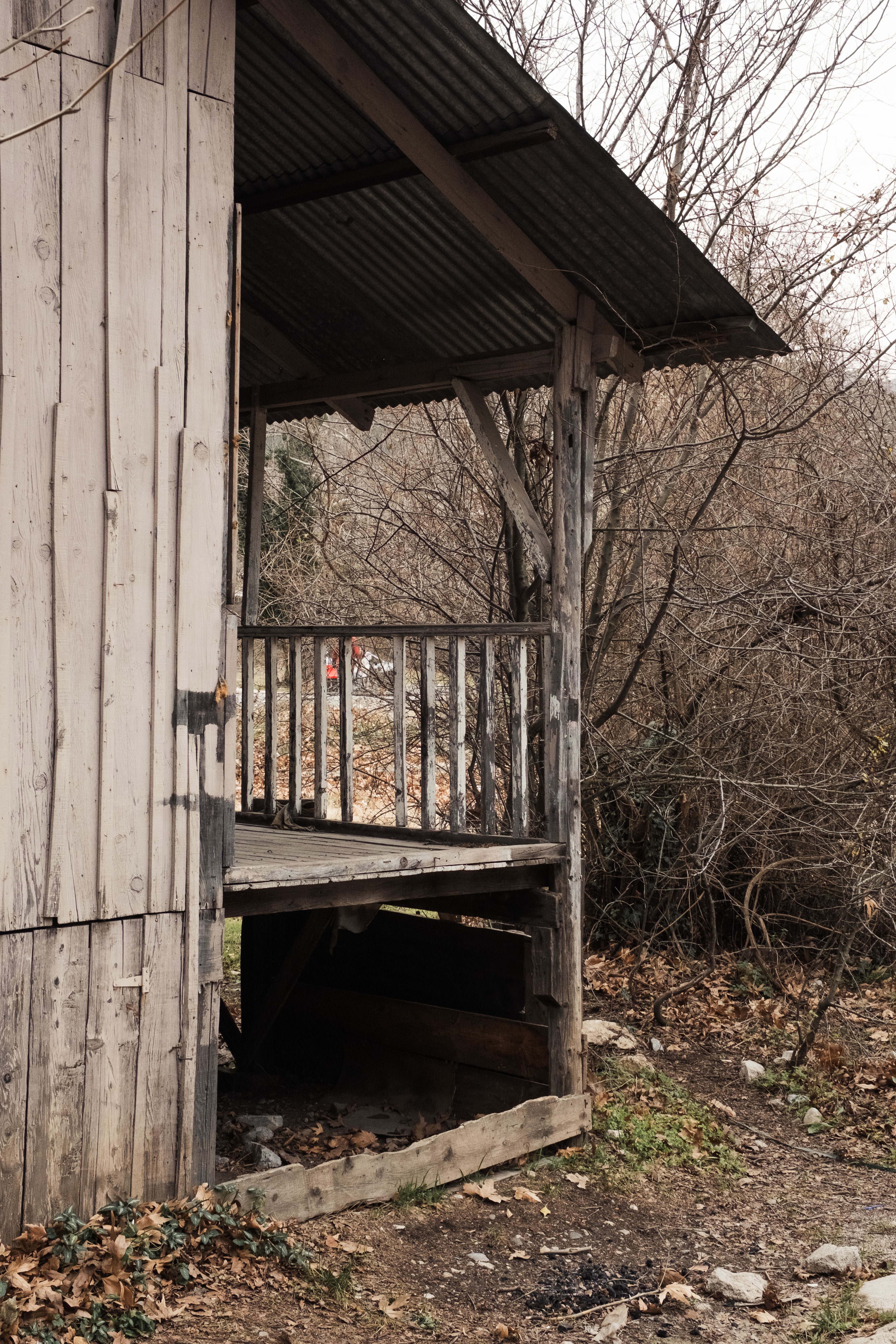 Rundown Cabin Photos, Download The BEST Free Rundown Cabin Stock Photos ...