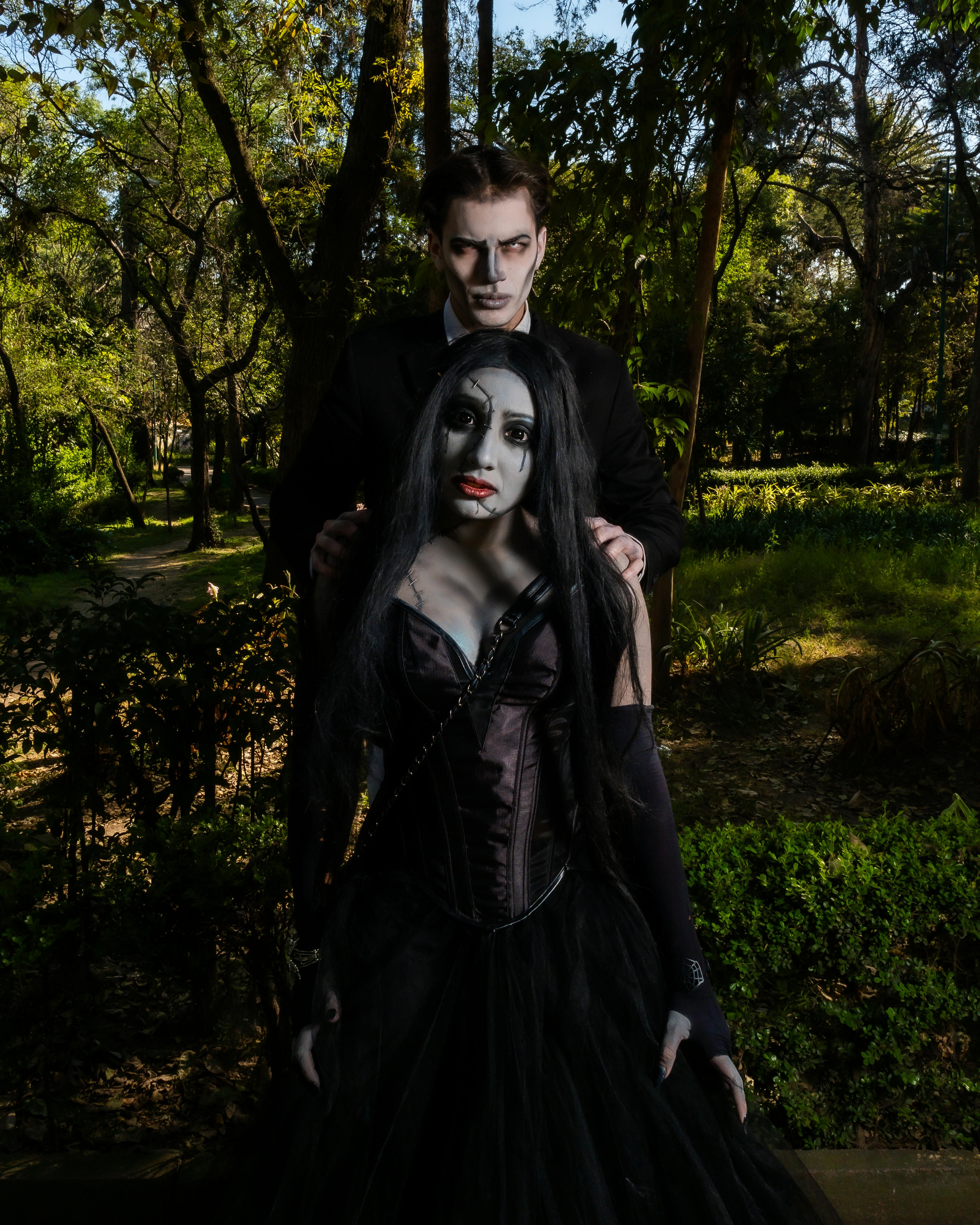 Surreal Gothic Portrait in Parque México Setting · Free Stock Photo