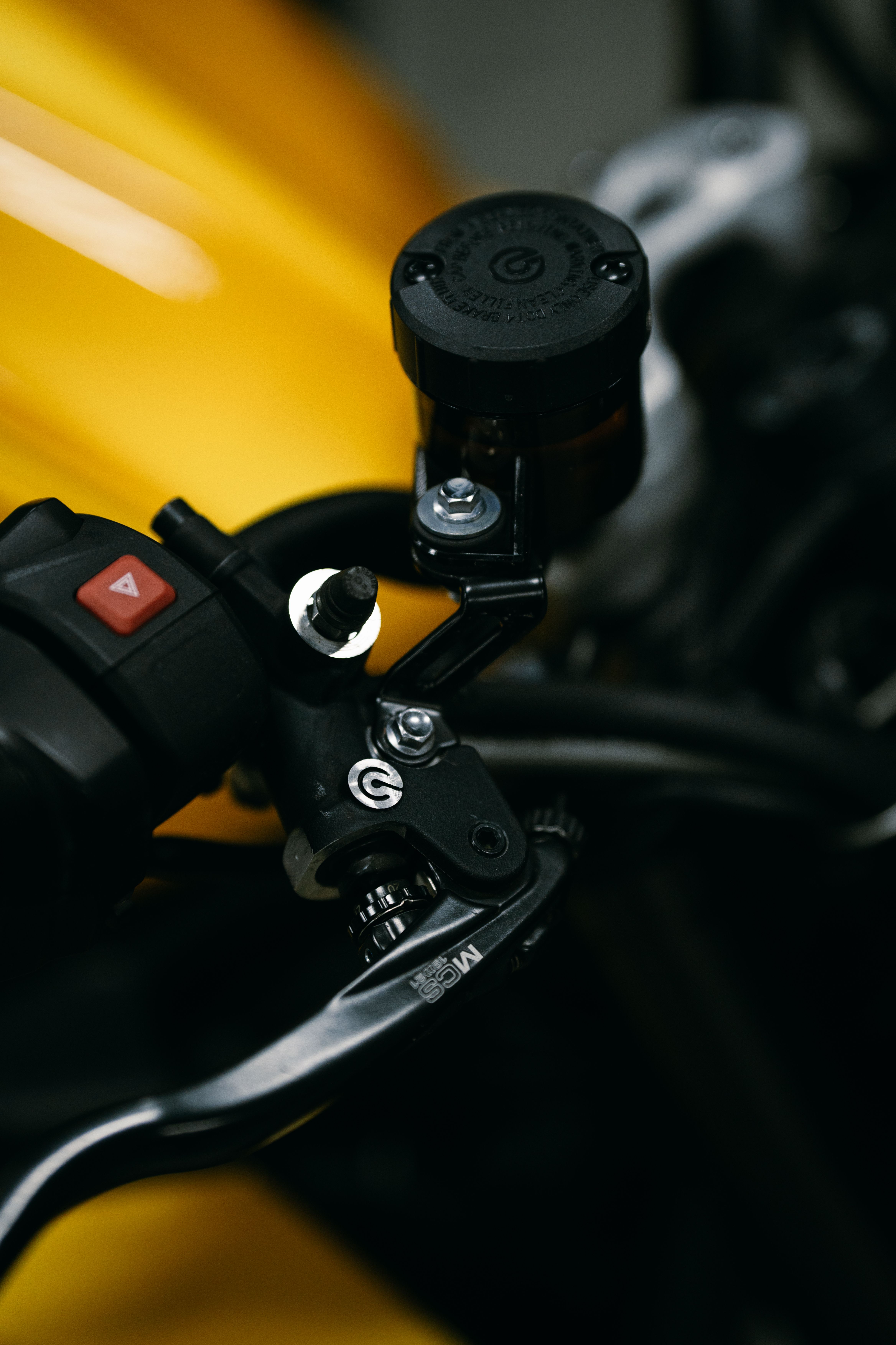 Close-up of Motorcycle Handlebar and Controls · Free Stock Photo