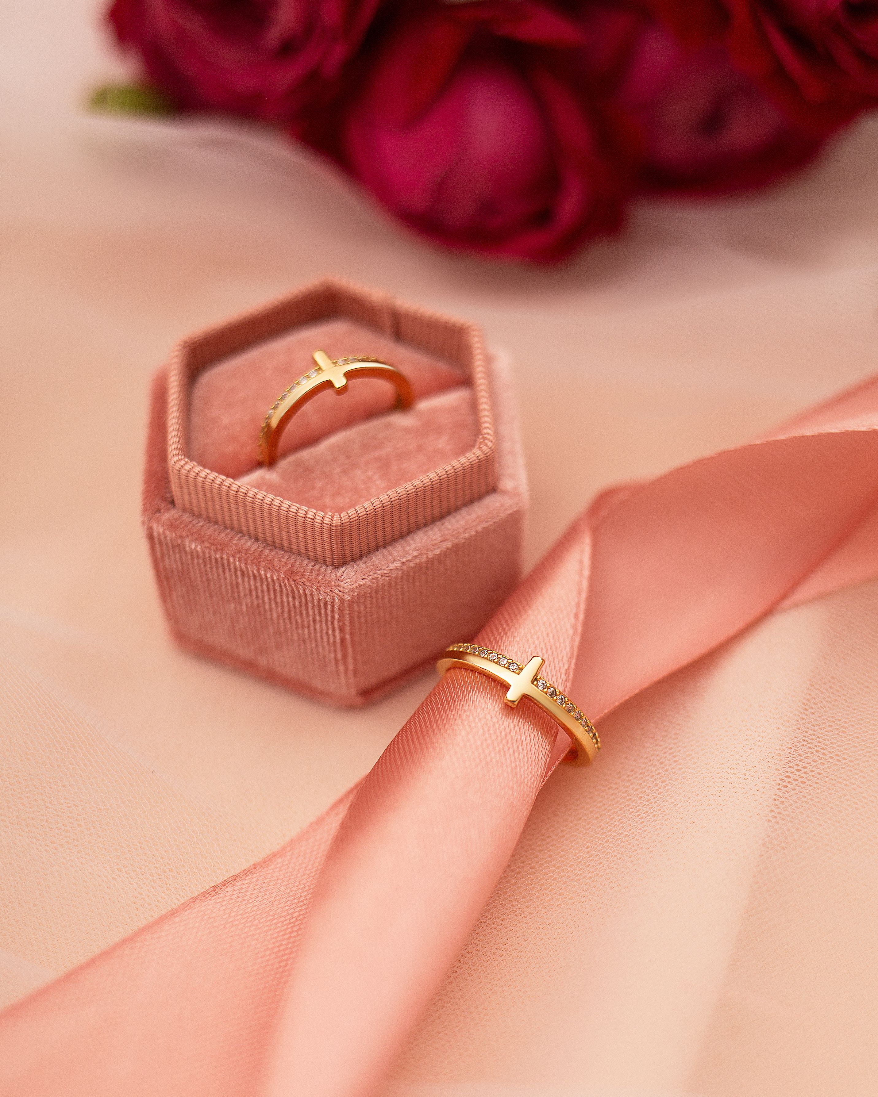 Ring Display Photos, Download The BEST Free Ring Display Stock Photos ...