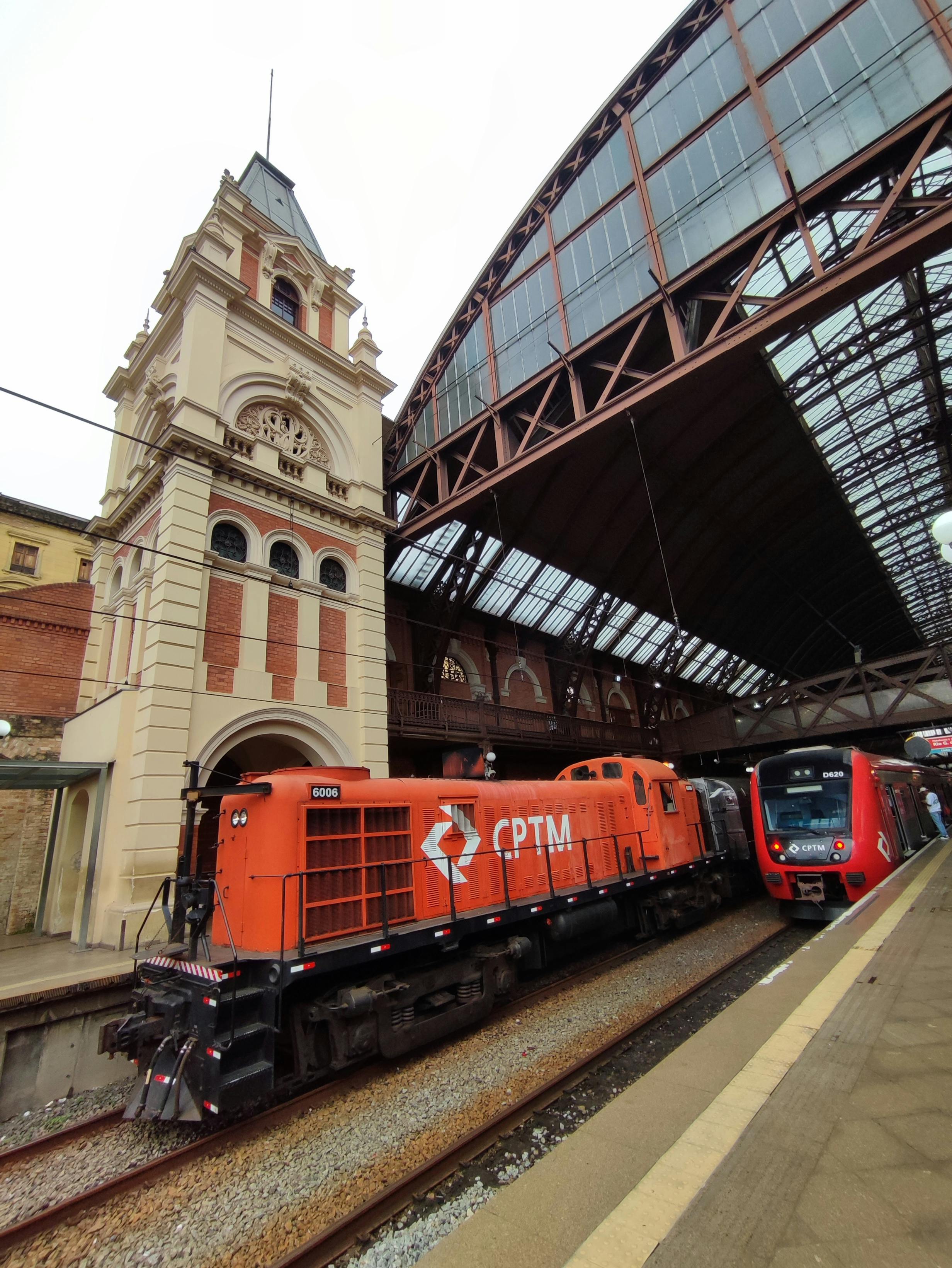 Historic Luz Station with Modern CPTM Train · Free Stock Photo