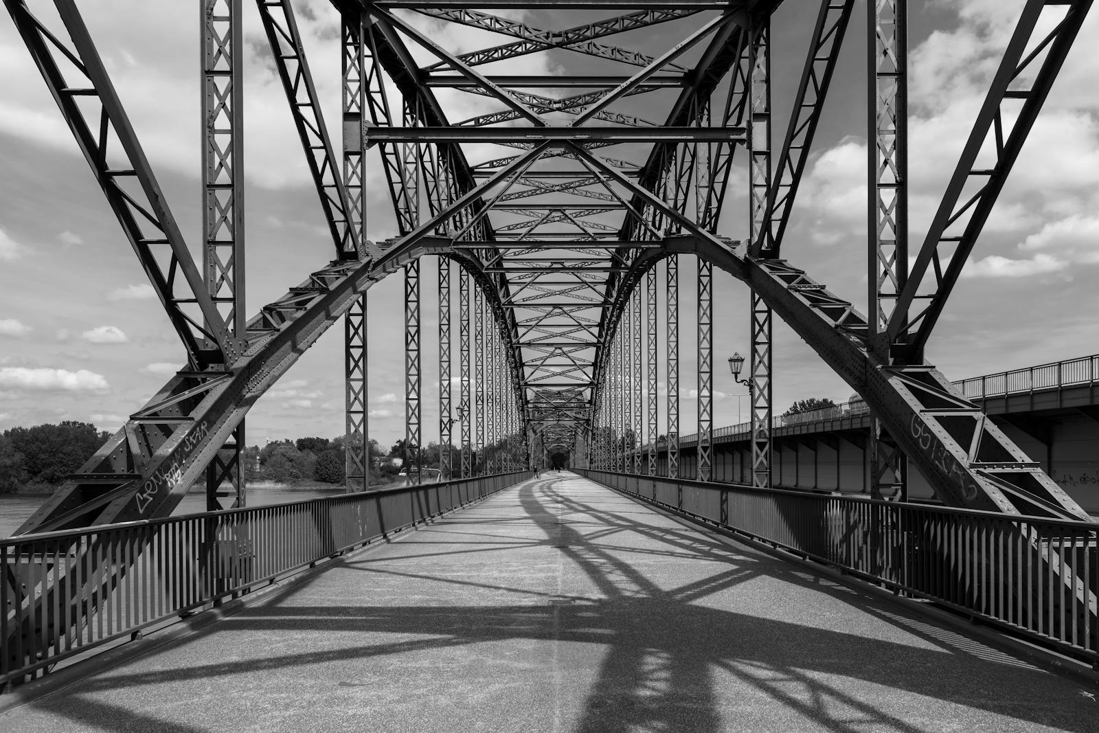 Truss Bridge Photos, Download The BEST Free Truss Bridge Stock Photos ...