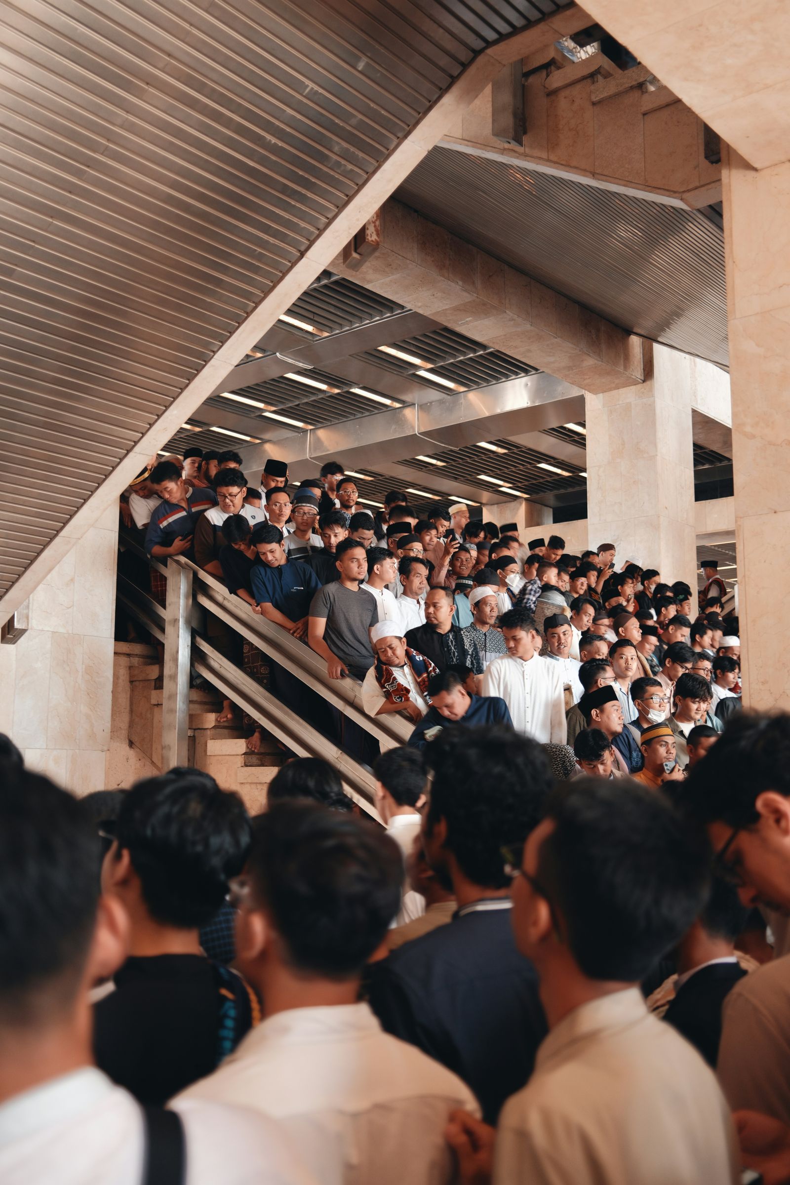 Crowd Of People Photos, Download The BEST Free Crowd Of People Stock ...