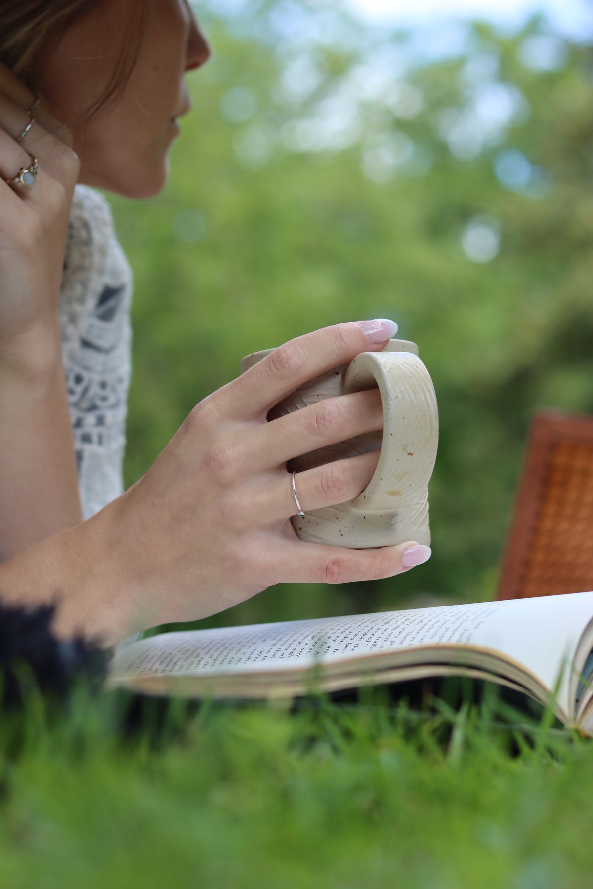 Reading In Nature Photos, Download The BEST Free Reading In Nature ...