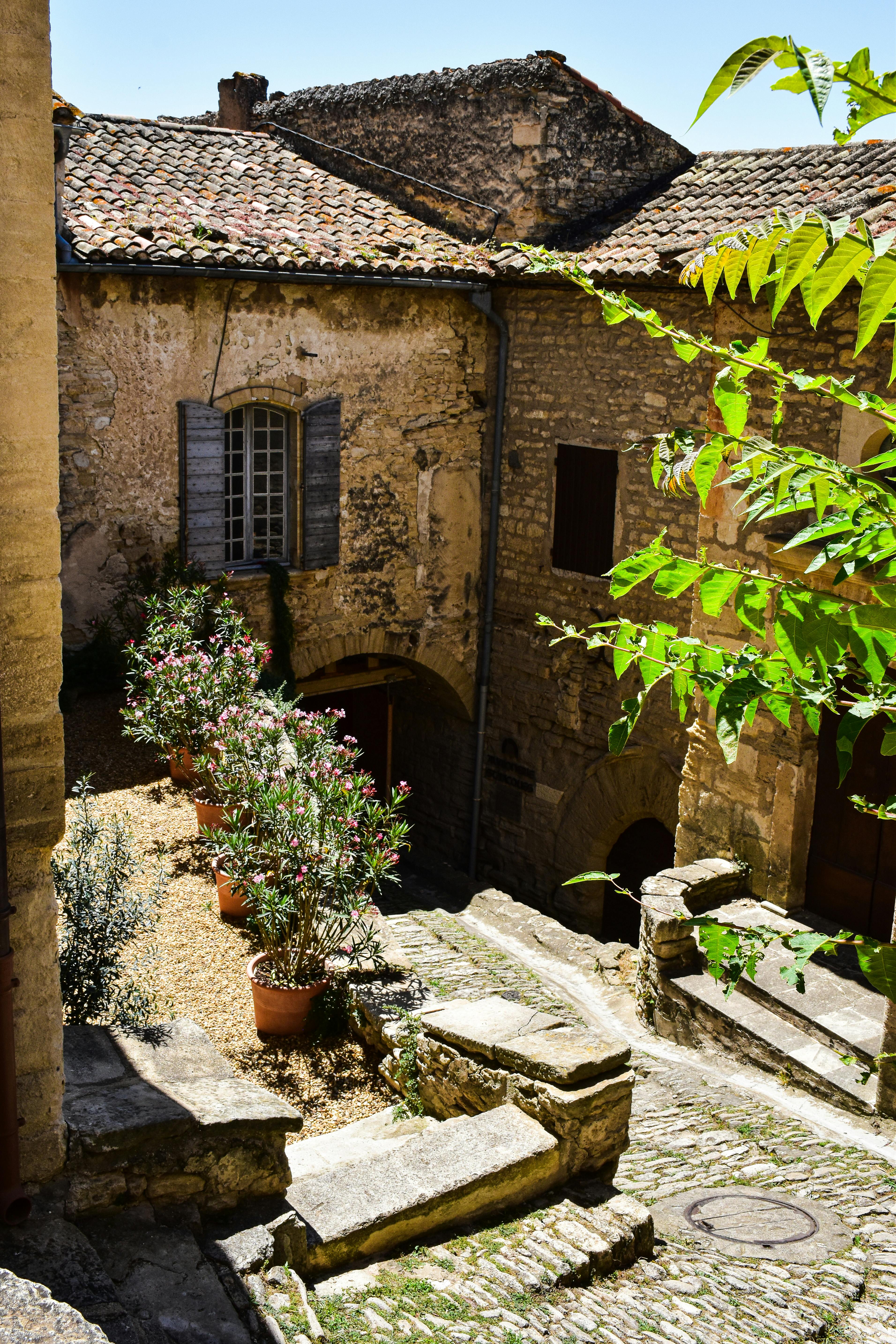 Charming Stone Courtyard in Provence, France · Free Stock Photo