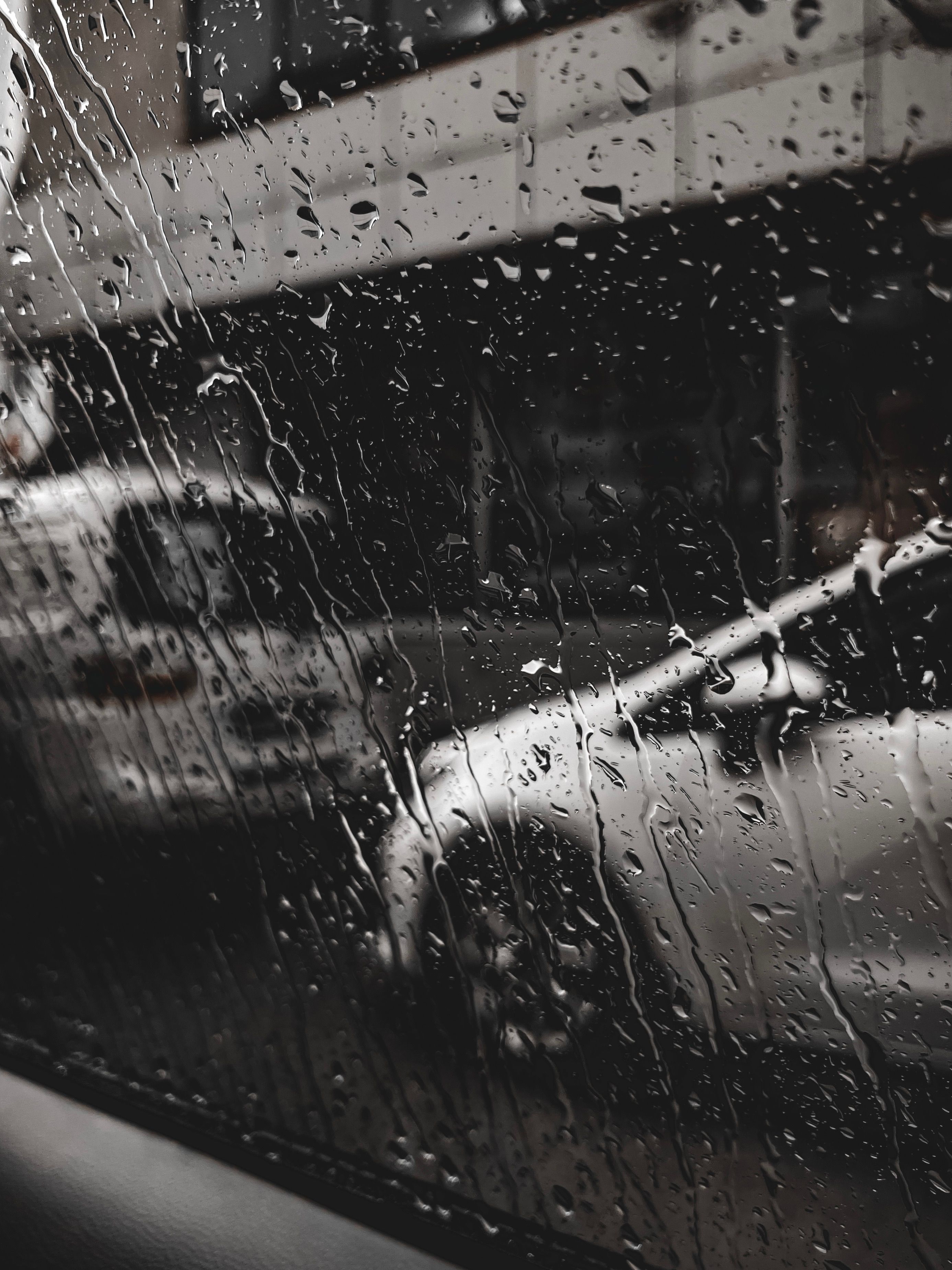 raining in the city · Free Stock Photo