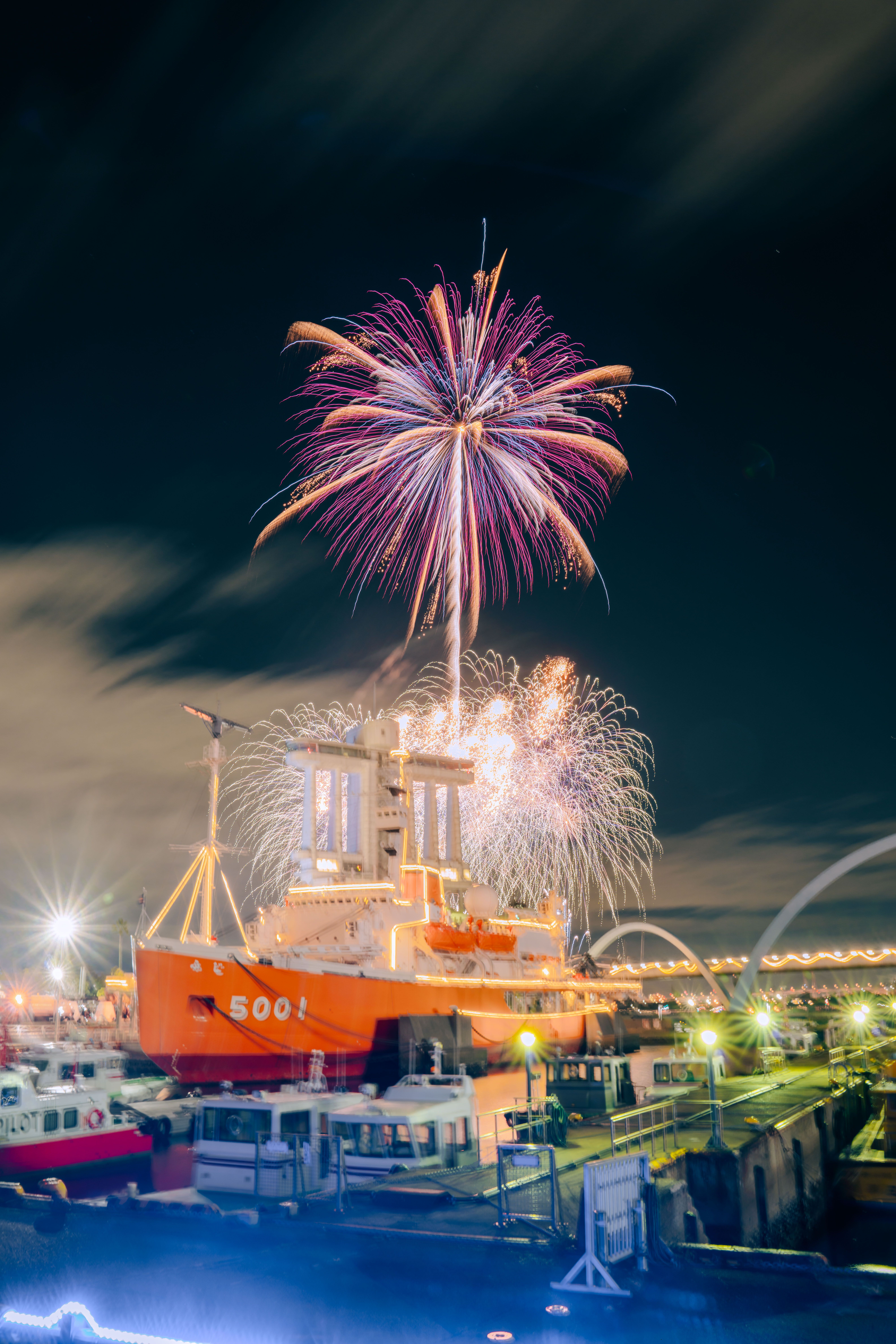 Ship Explosion Photos, Download The BEST Free Ship Explosion Stock ...