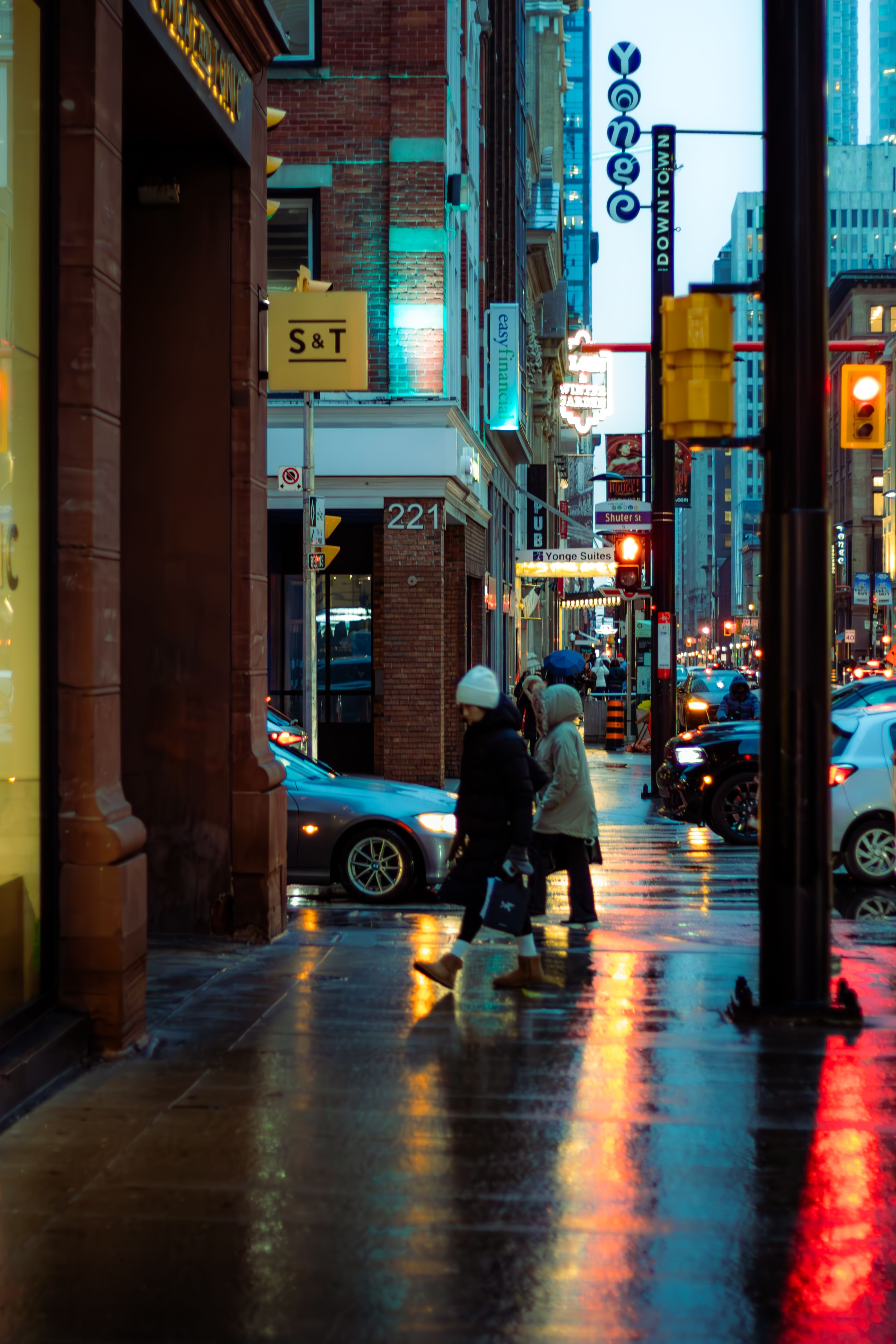 Vibrant Winter Street Scene in Toronto · Free Stock Photo