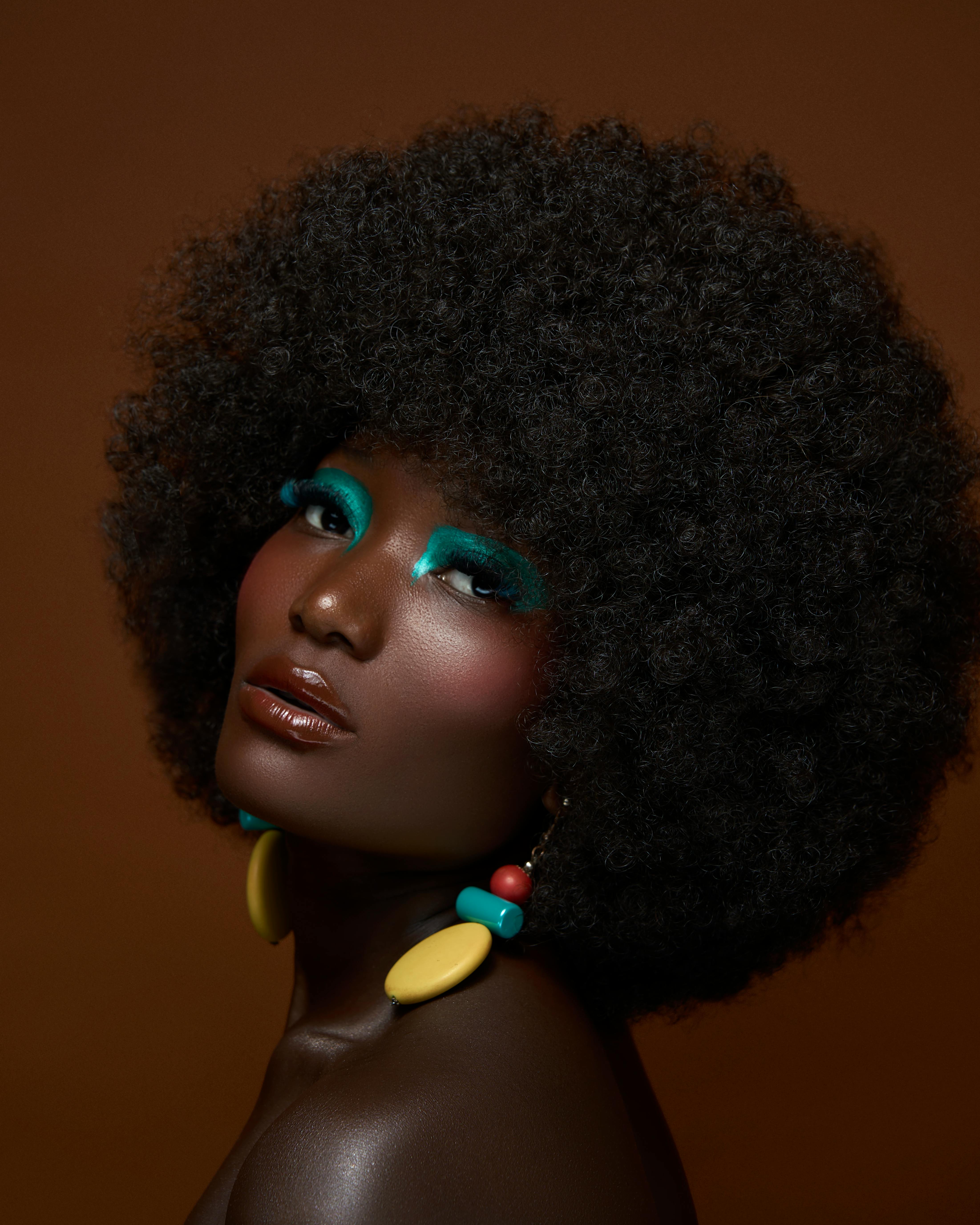 Afrocentric Beauty with Bold Colors and Style · Free Stock Photo