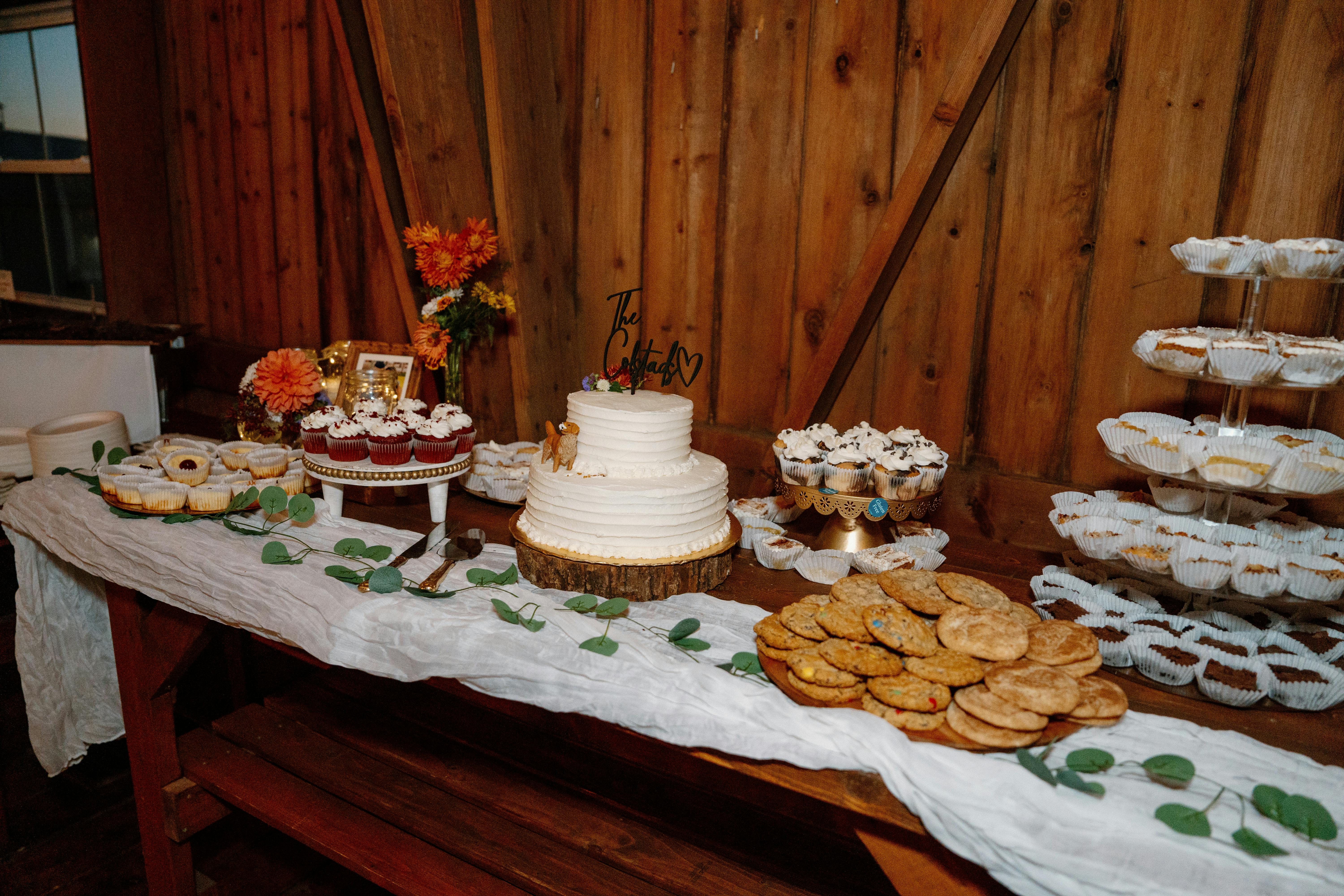 Rustic Wedding Dessert Table at Lake Geneva Venue · Free Stock Photo
