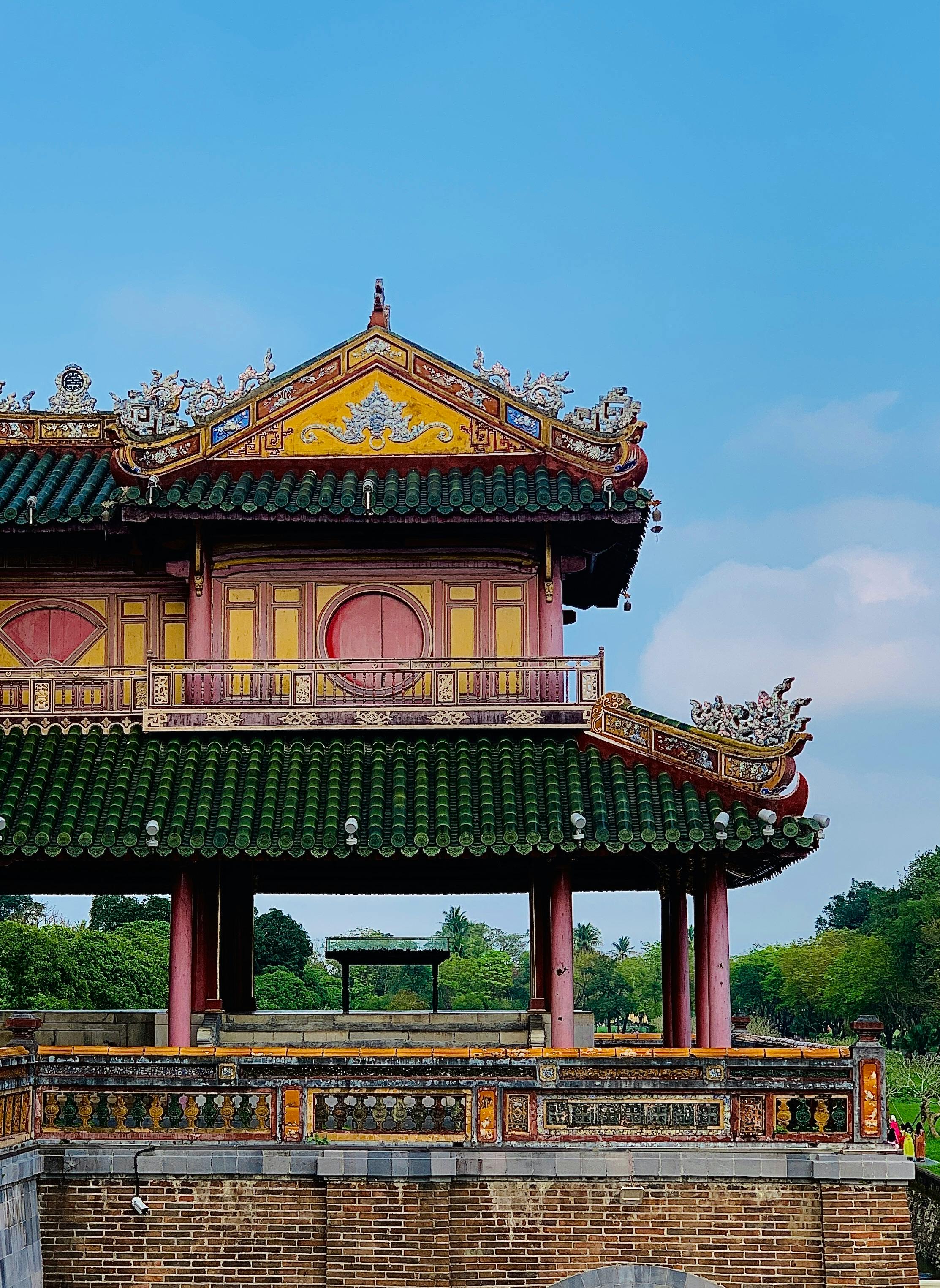 Traditional Asian Temple with Ornate Architecture · Free Stock Photo