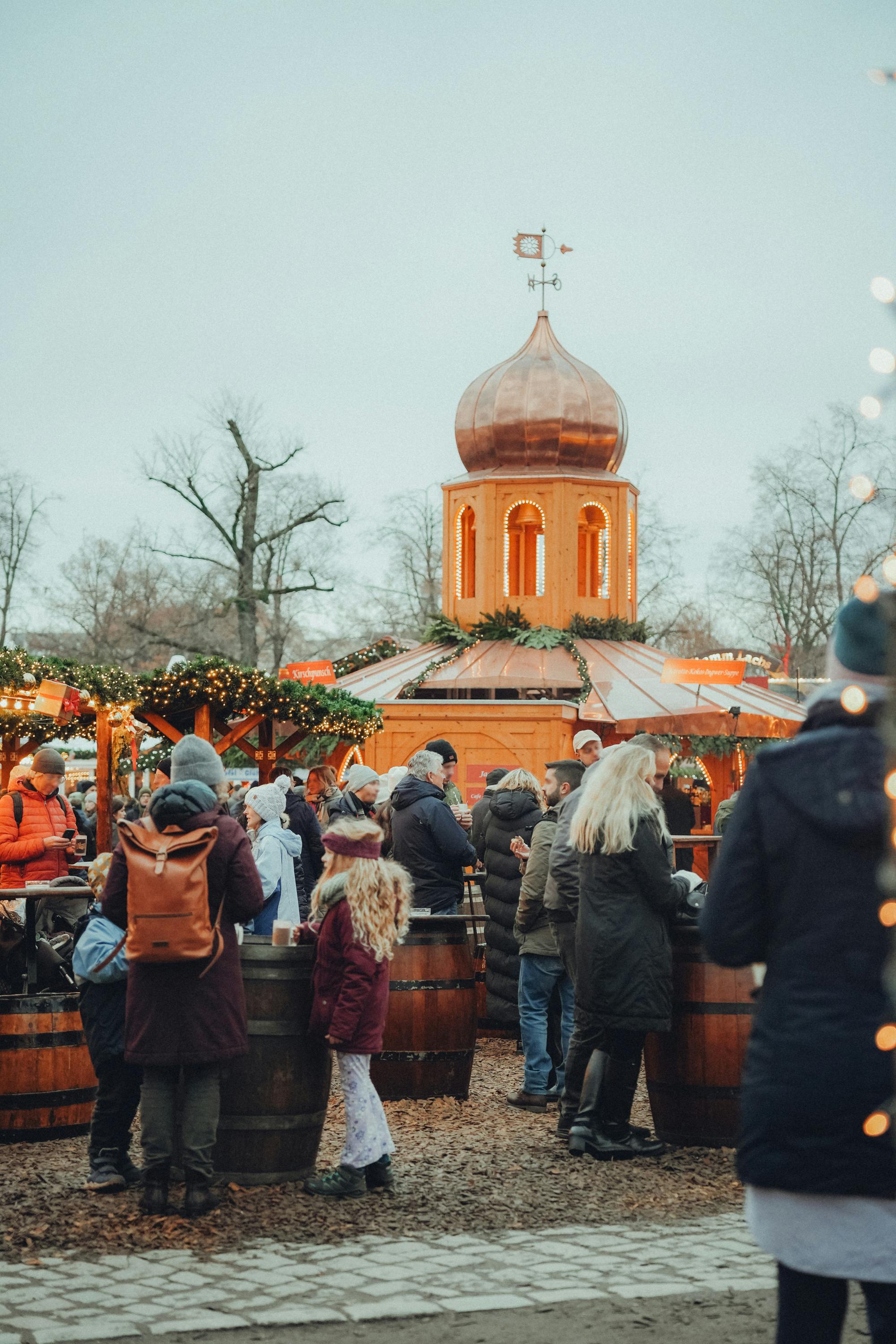Winter Stalls Photos, Download The BEST Free Winter Stalls Stock Photos ...