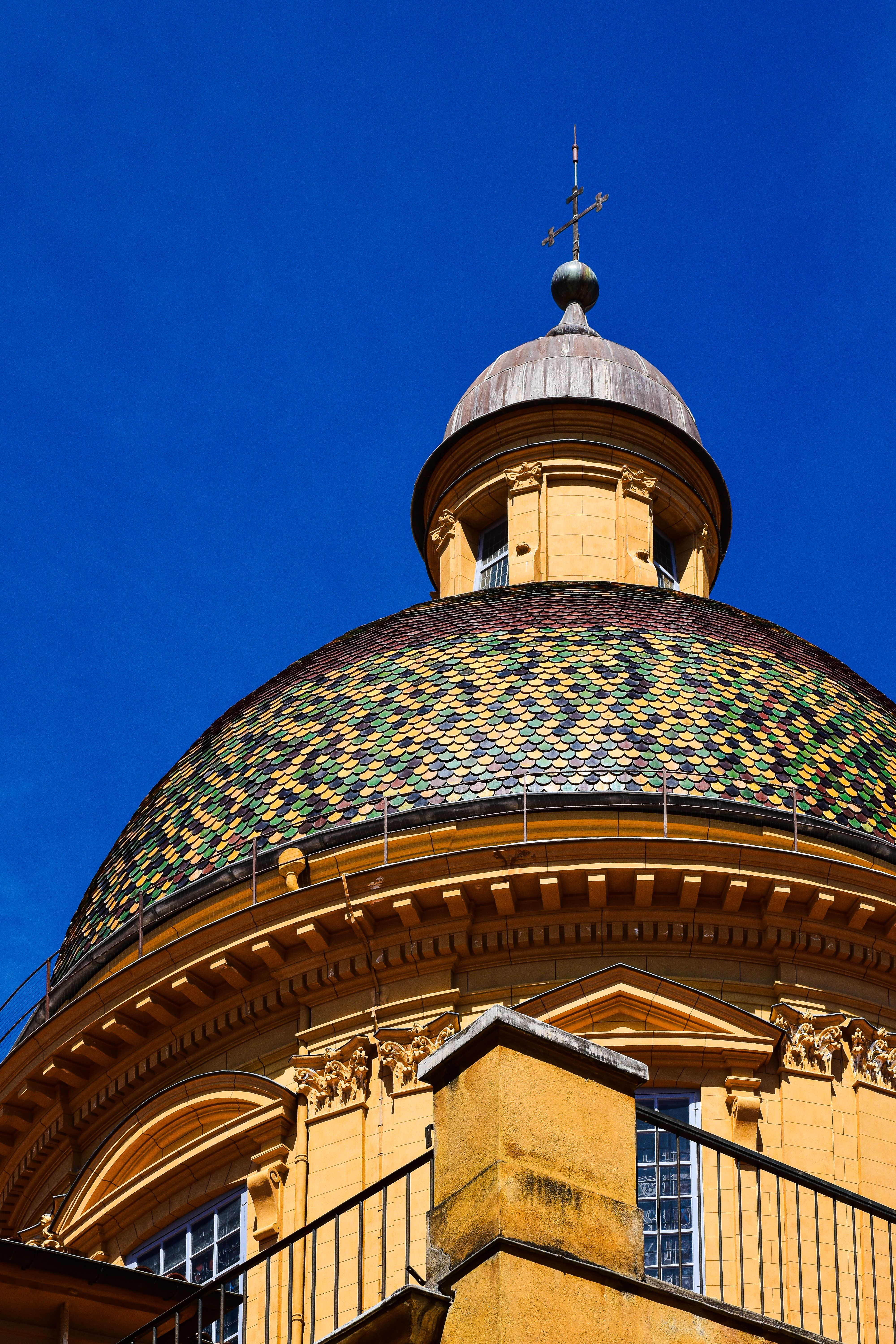 Vibrant Dome Architecture in Nice, France · Free Stock Photo