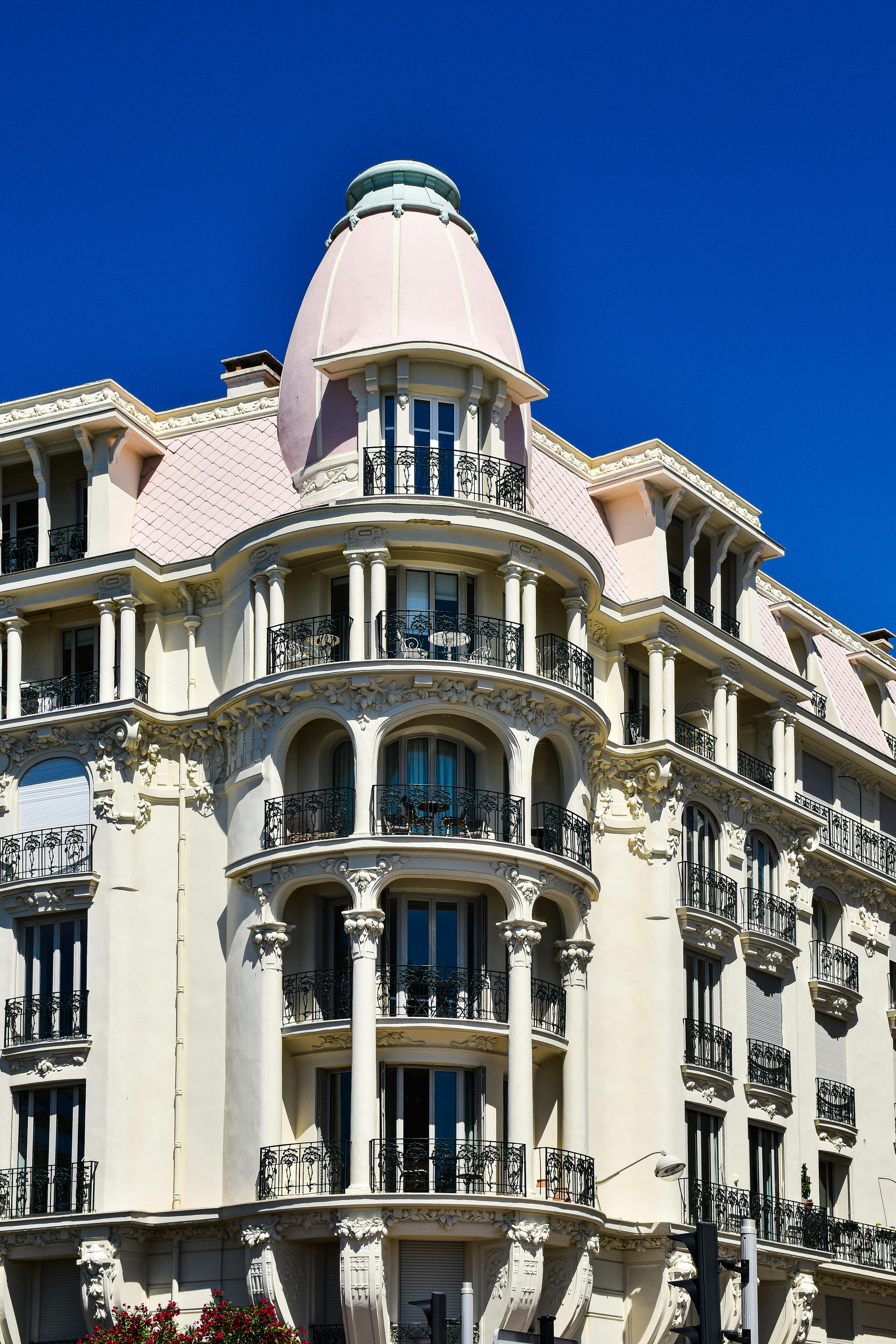 Elegant French Architecture in Nice, France · Free Stock Photo