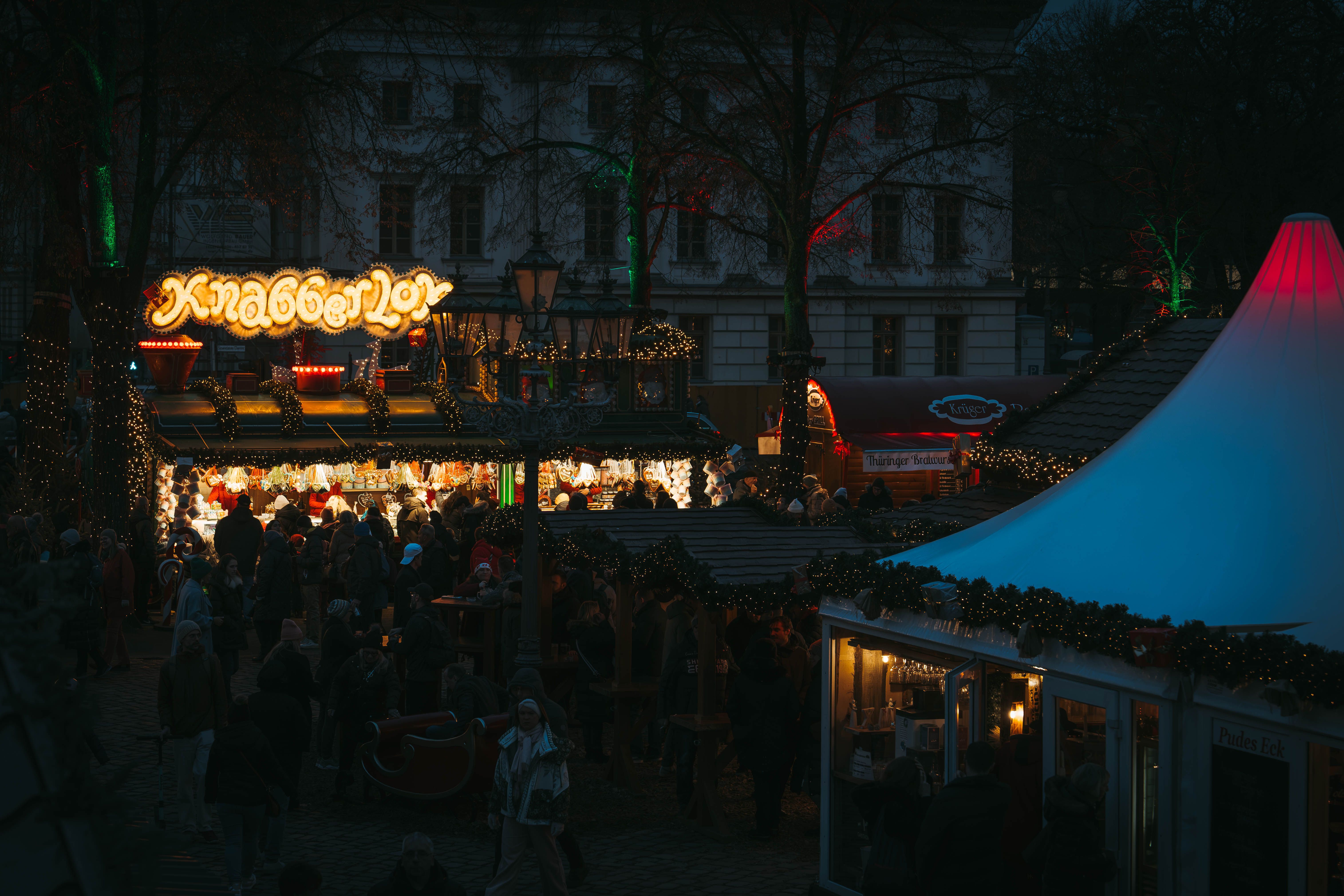 Festive Christmas Market in Evening Glow · Free Stock Photo