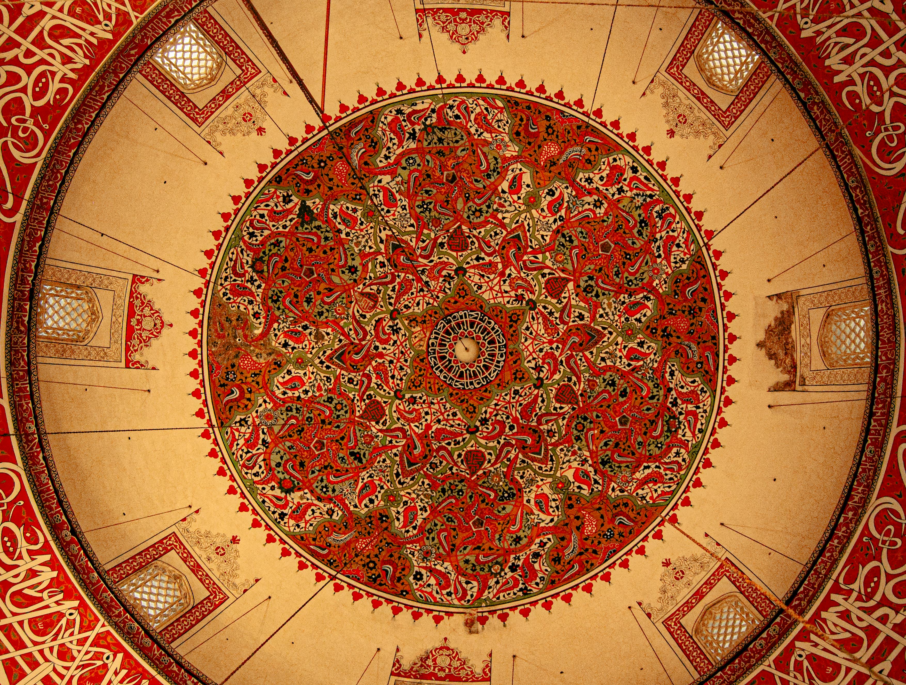 Intricate Islamic Ceiling Art with Detailed Patterns · Free Stock Photo