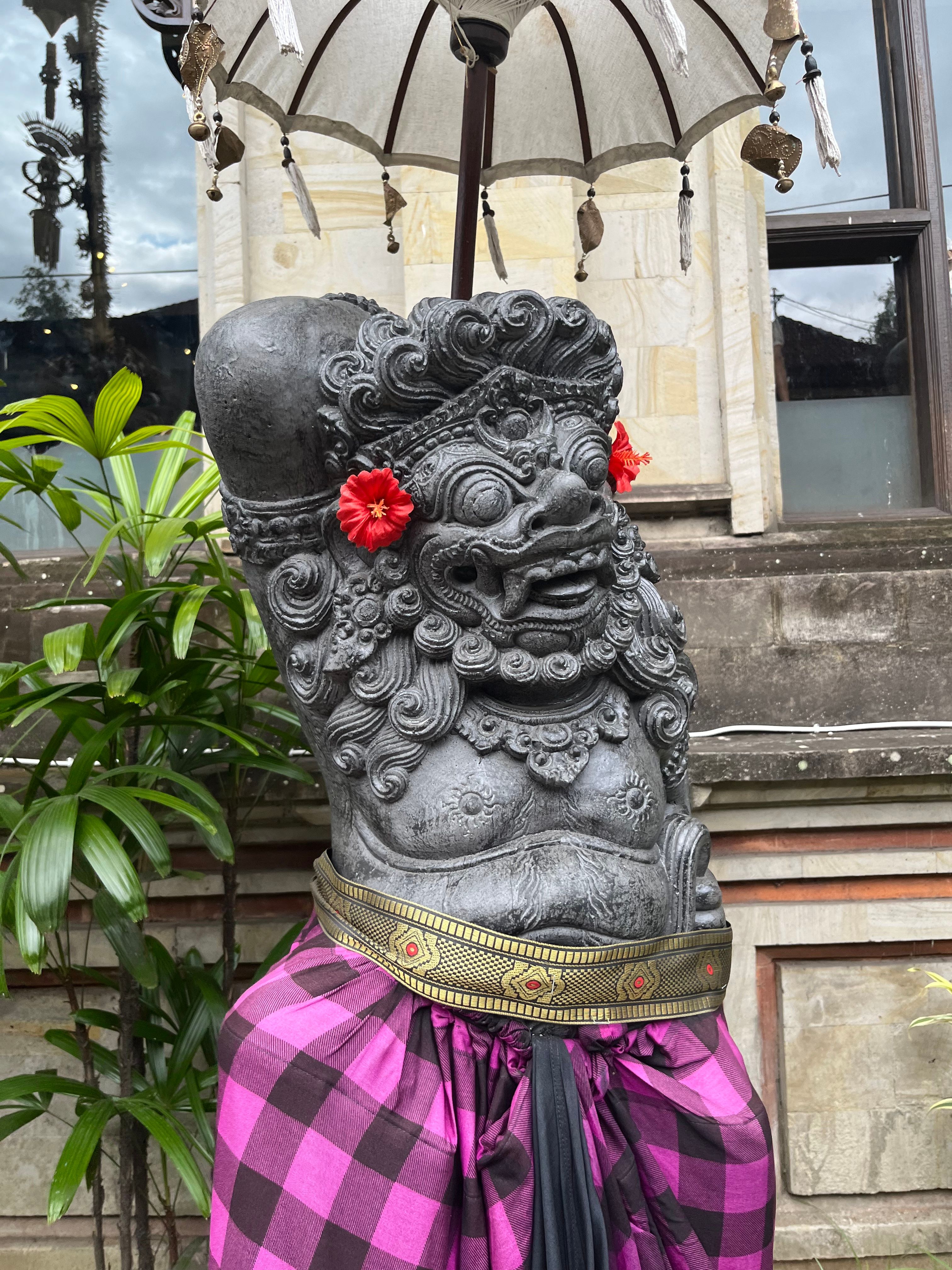 Traditional Balinese Stone Guardian Statue Outdoor · Free Stock Photo