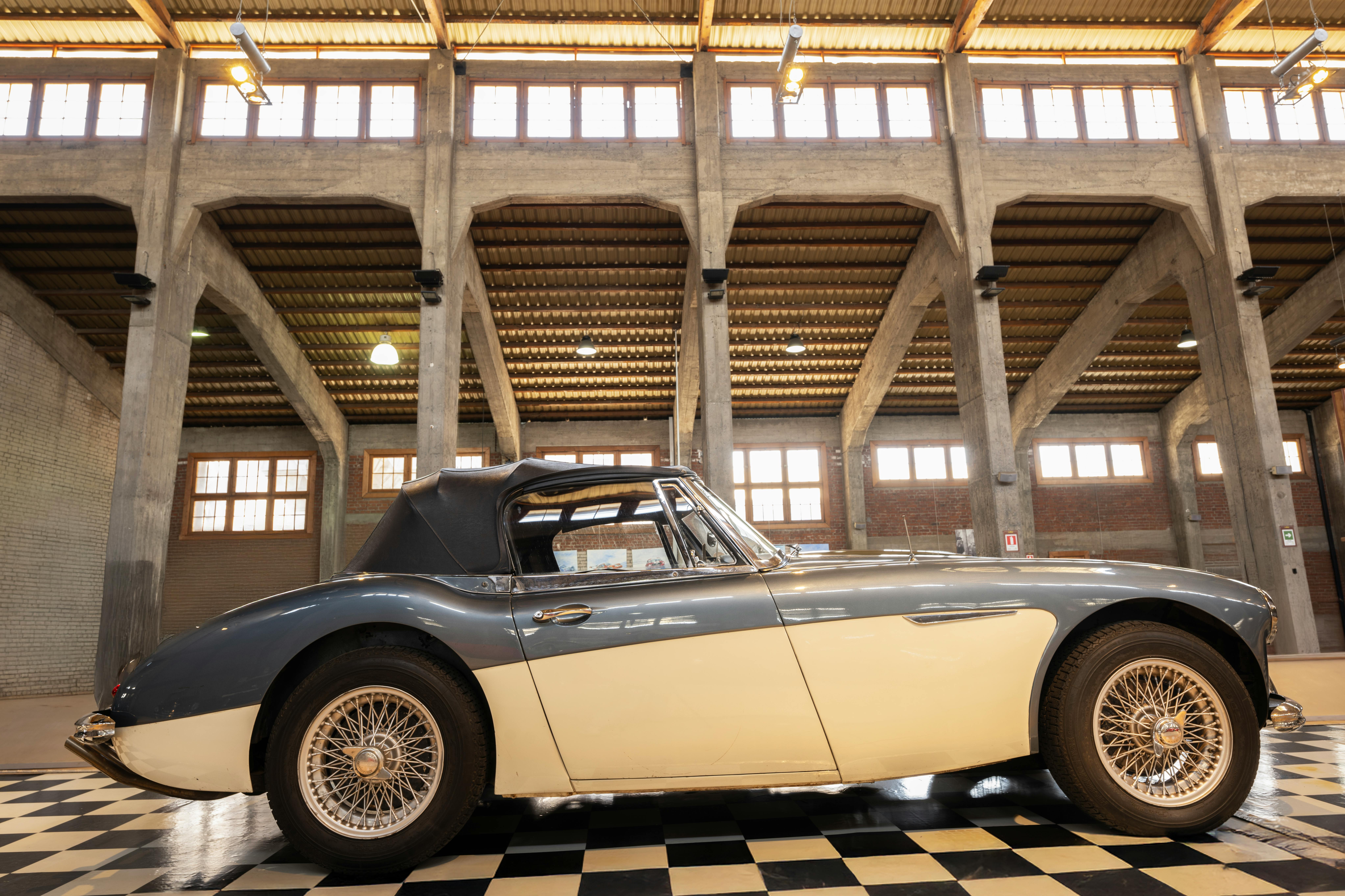 Car Ceilings Photos, Download The BEST Free Car Ceilings Stock Photos ...