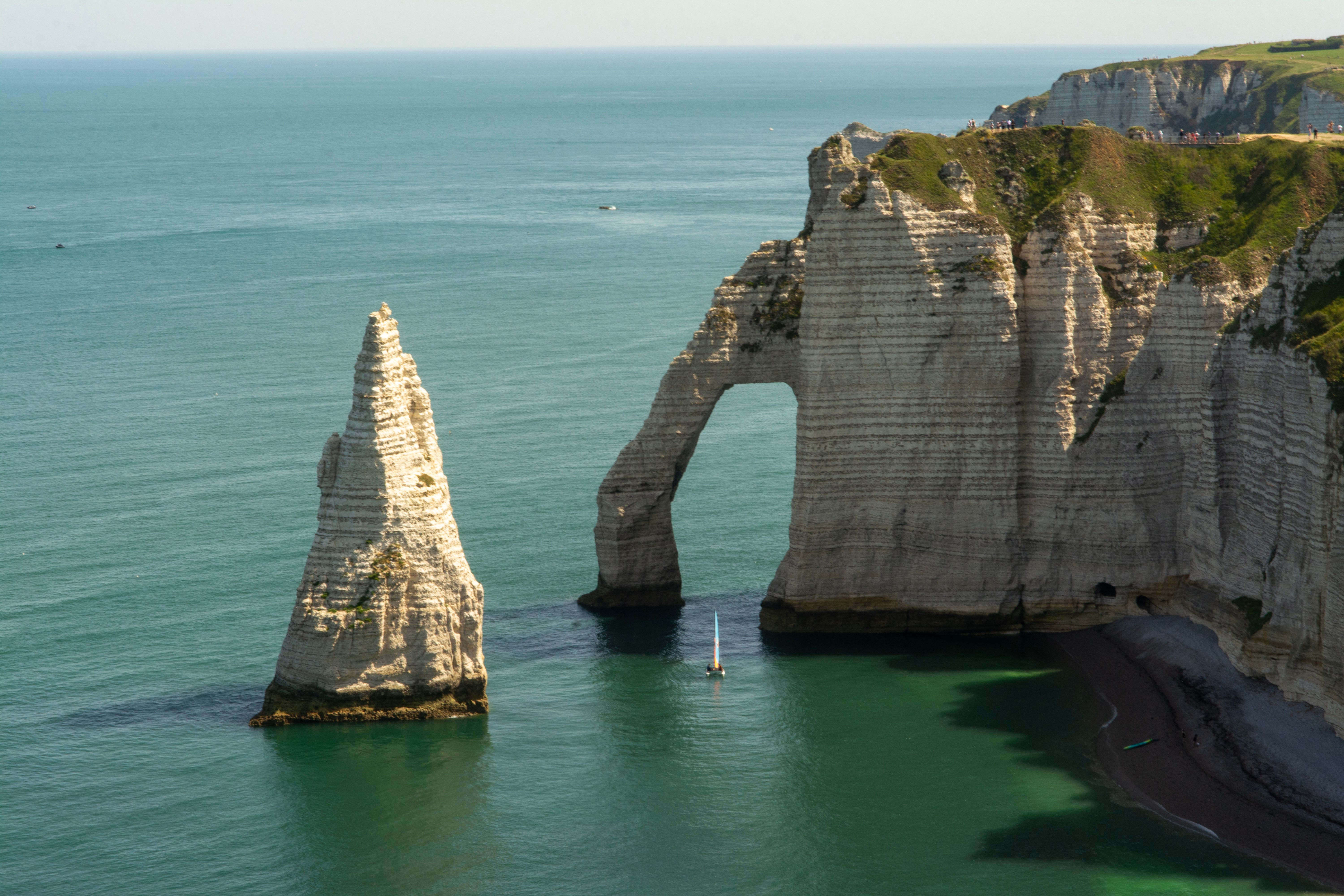 Scenic View of Étretat Cliffs and Sea Arch · Free Stock Photo