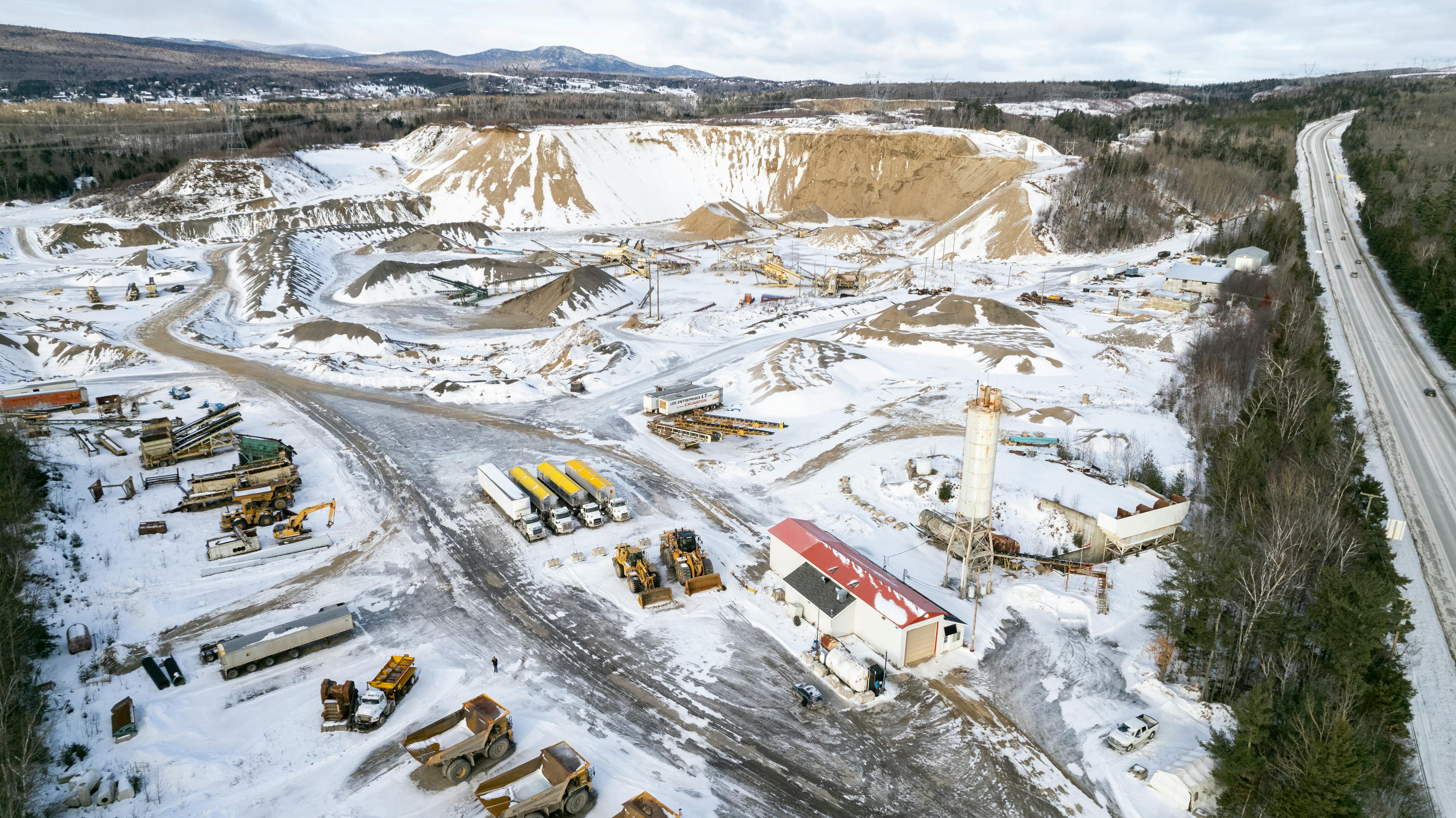 Mining Operation Set In Tundra Or Cold Environments (Canada) Photos ...