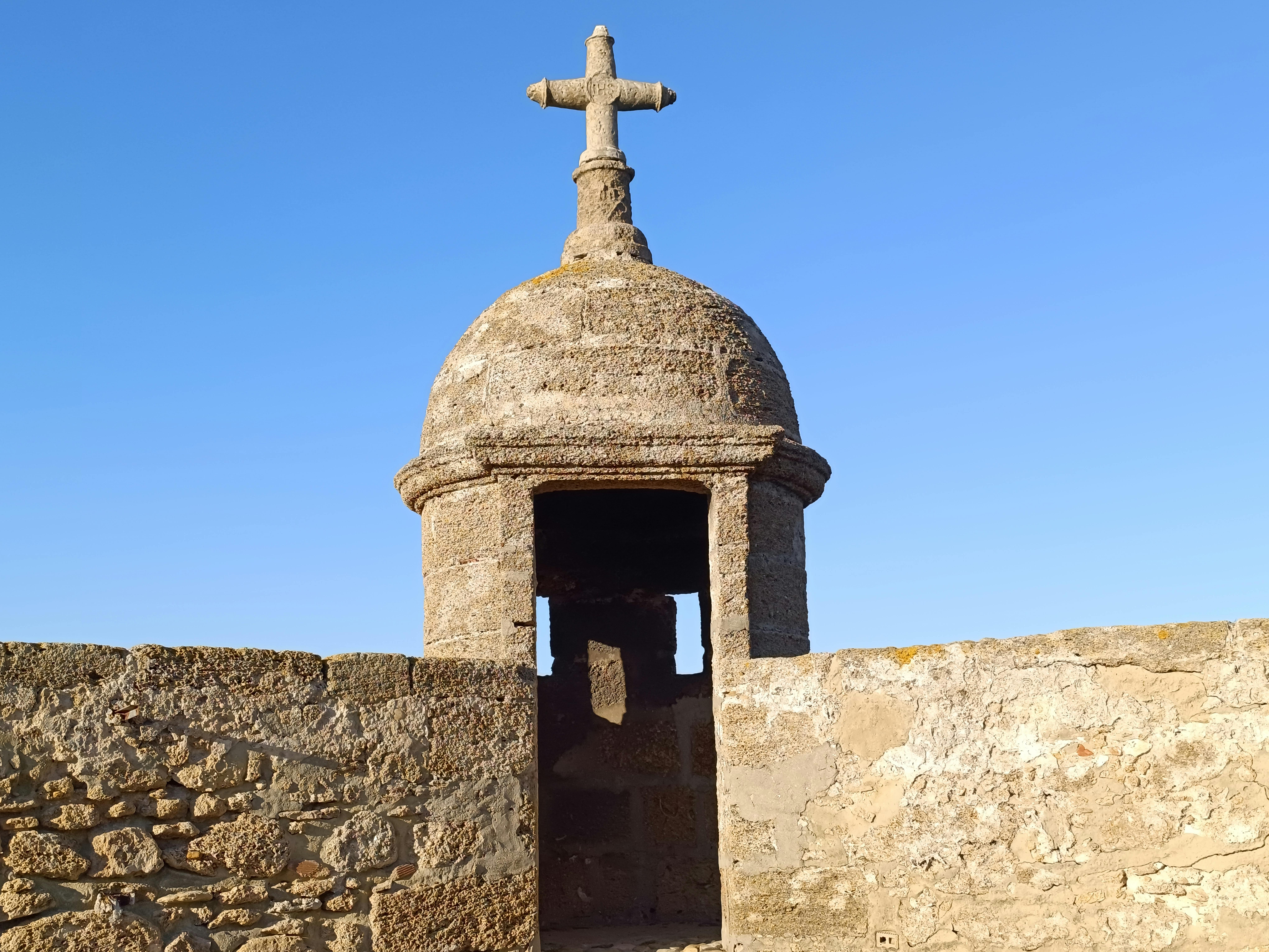 Historic Stone Guard Tower in Cádiz, Spain · Free Stock Photo
