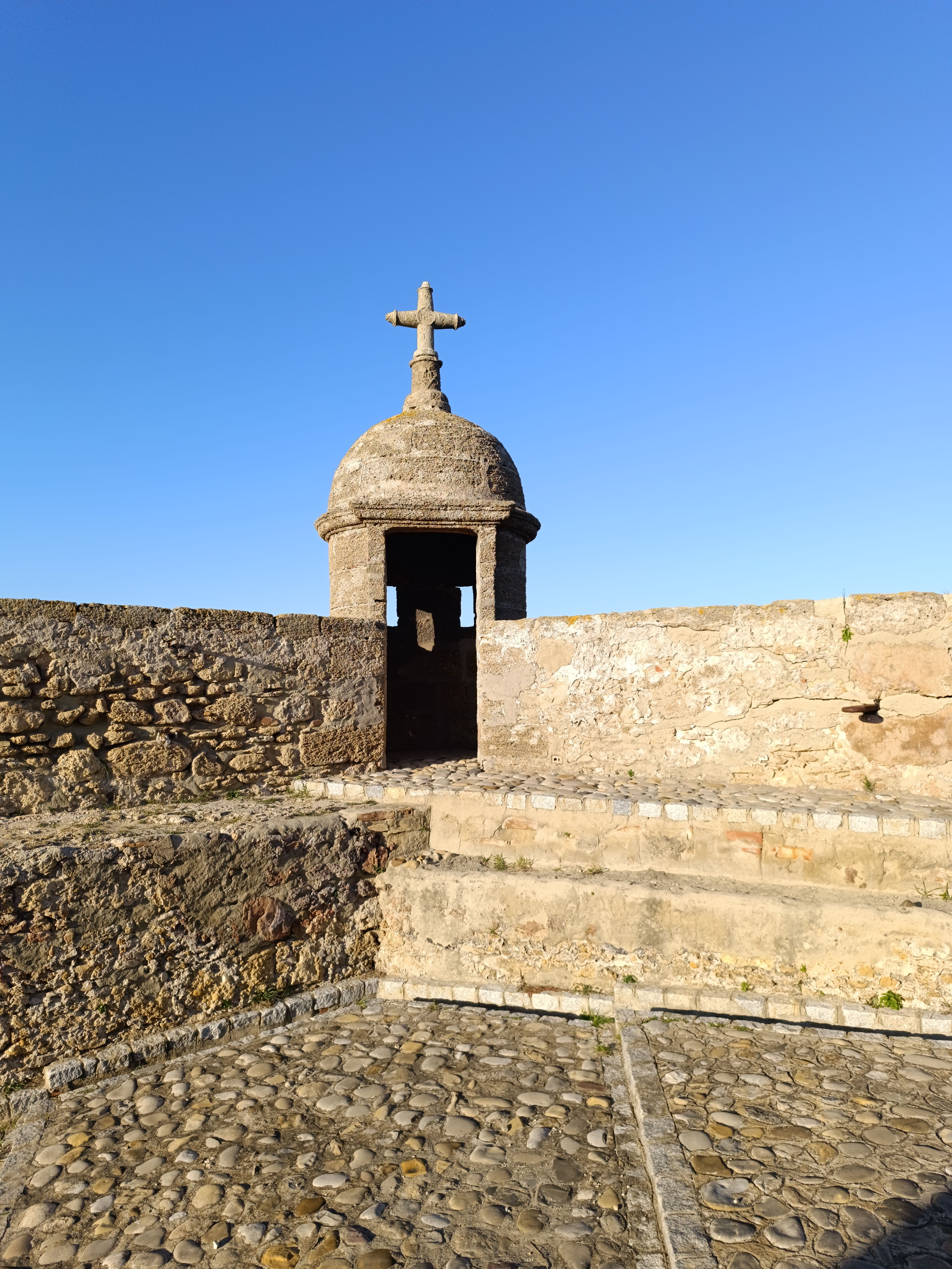 Historic Watchtower on Cádiz City Wall · Free Stock Photo
