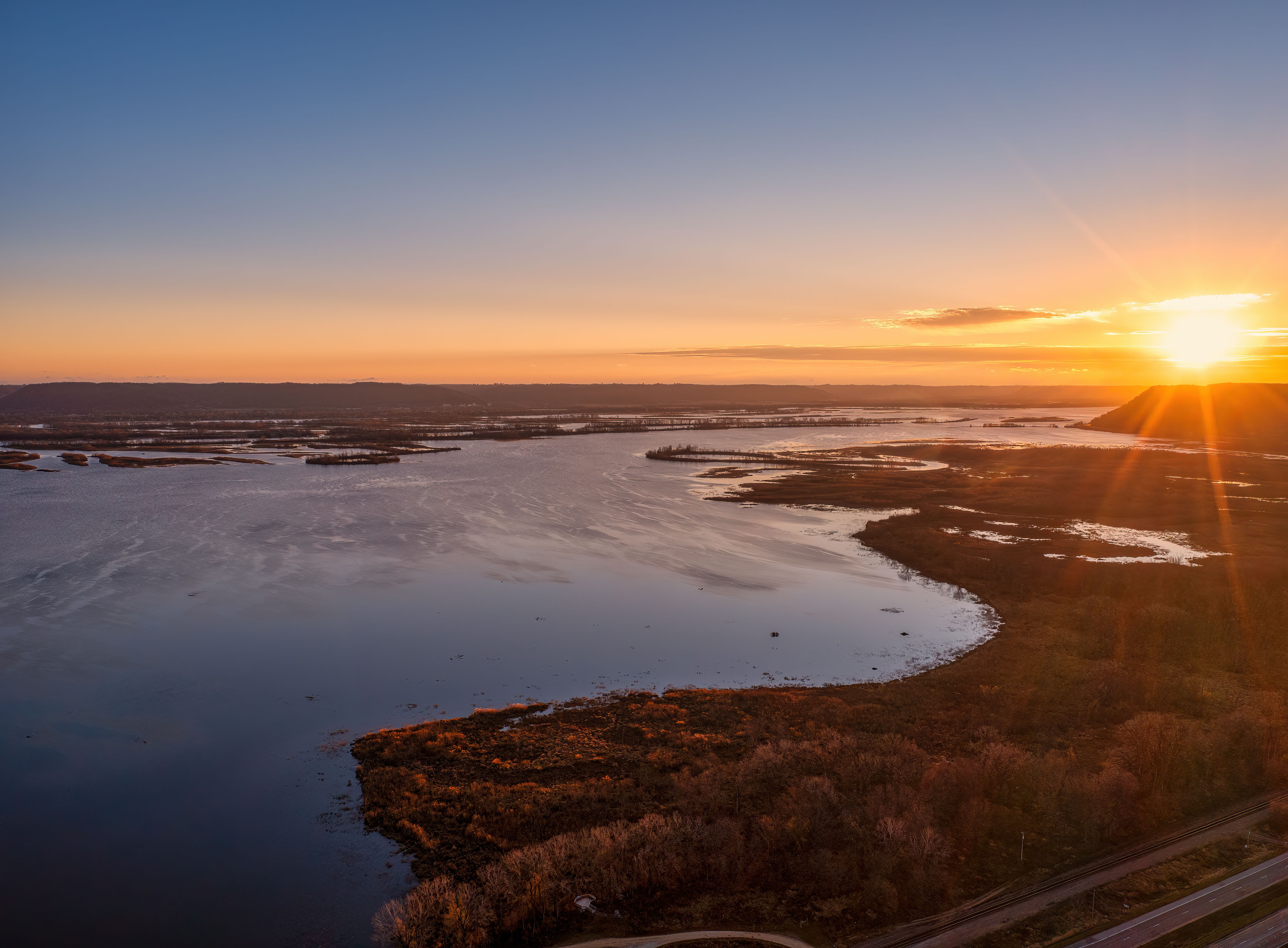 Stunning Sunset Over Weaver Lake in Minnesota · Free Stock Photo