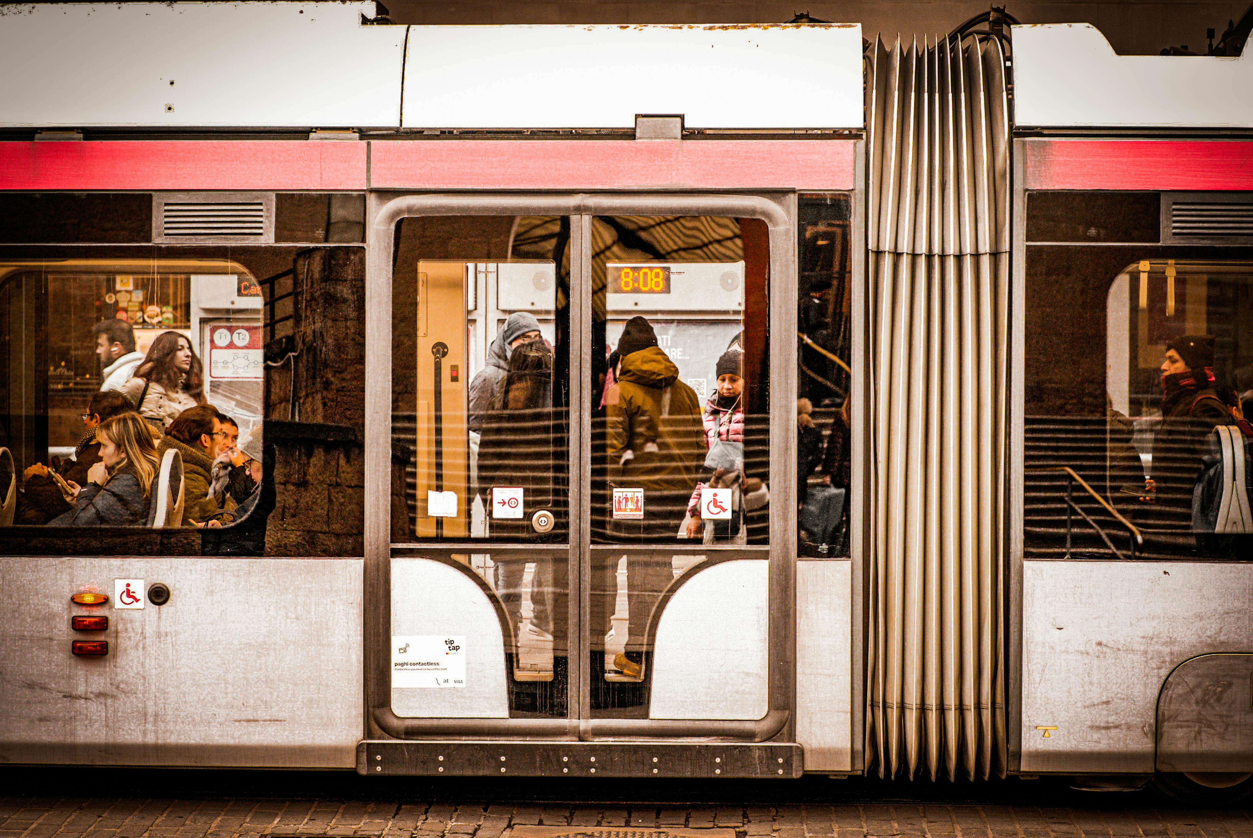 Busy Tram Scene in Firenze, Italy · Free Stock Photo