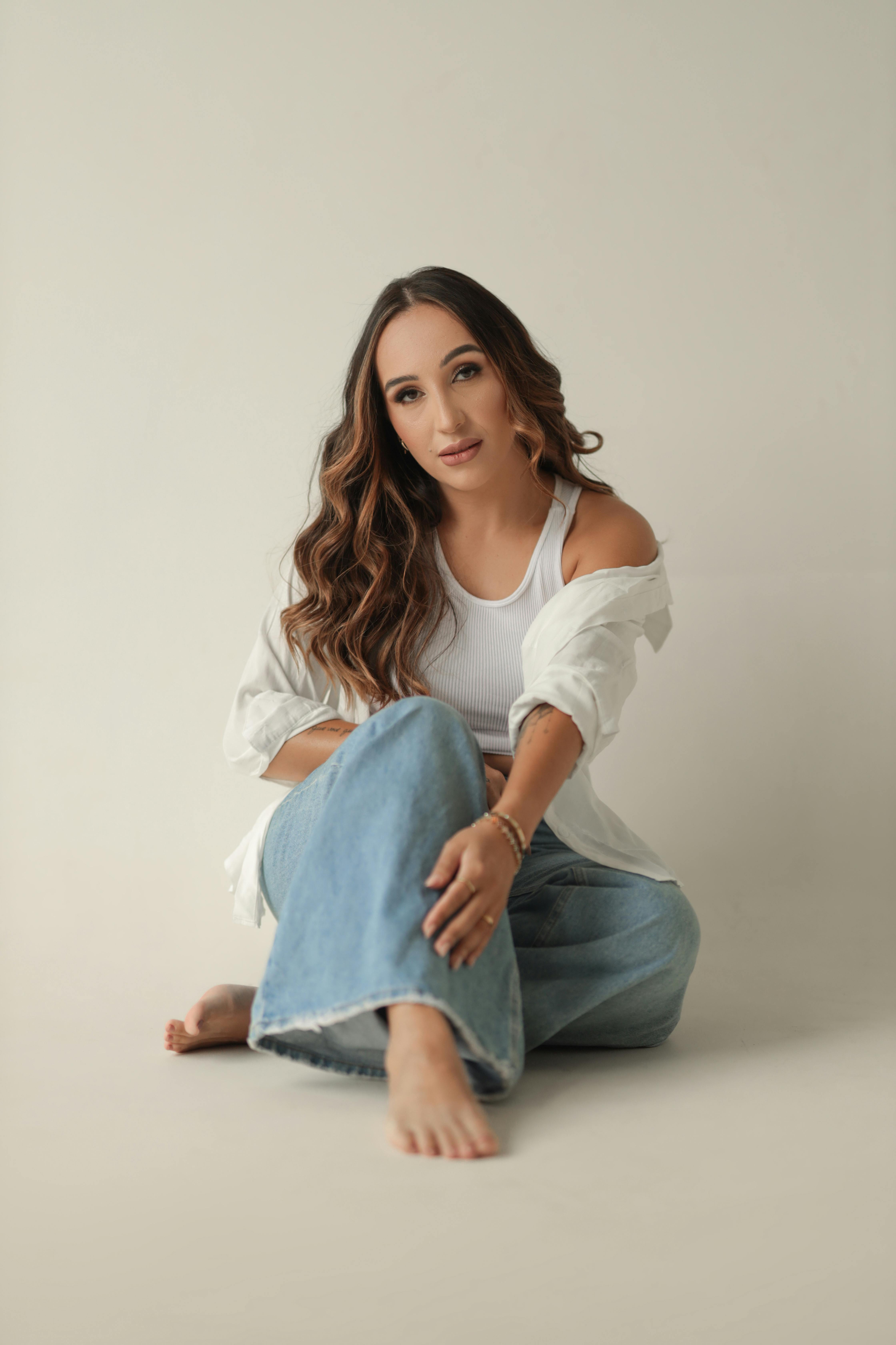 Casual Portrait of Woman in Relaxed Setting · Free Stock Photo