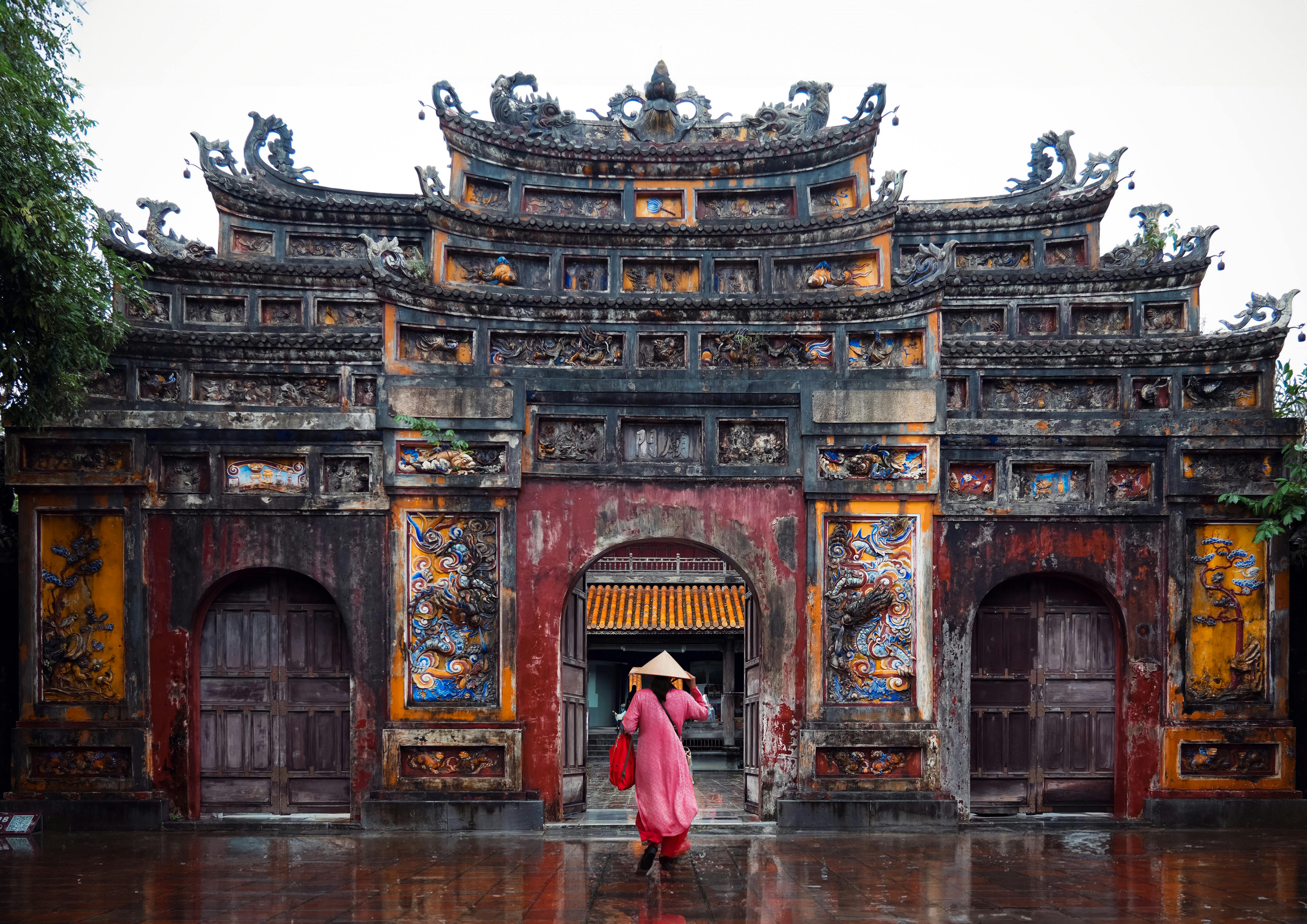 Traditional Vietnamese Architecture in Rain · Free Stock Photo