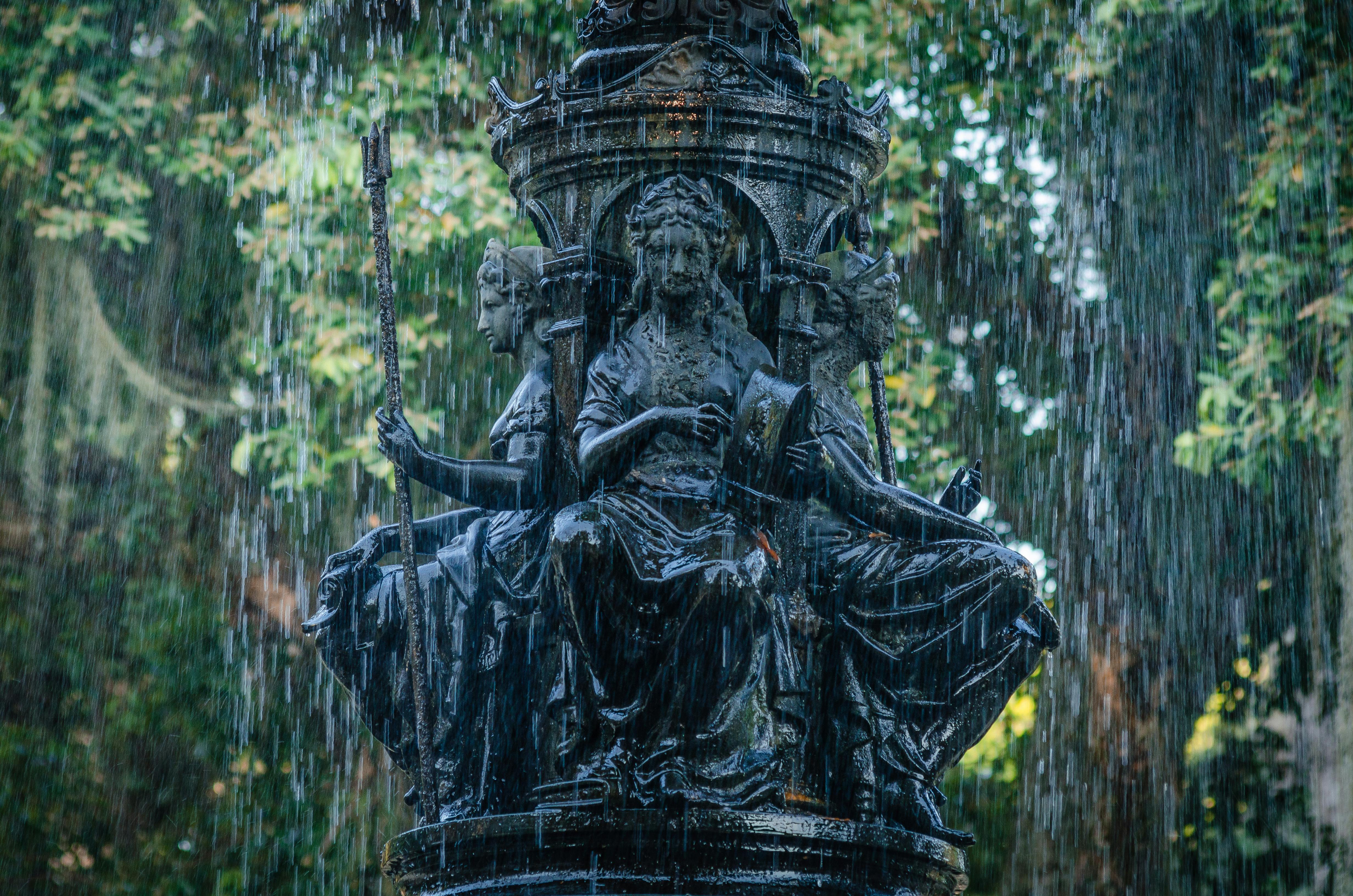 Rain-Soaked Statue in Rio de Janeiro Park · Free Stock Photo