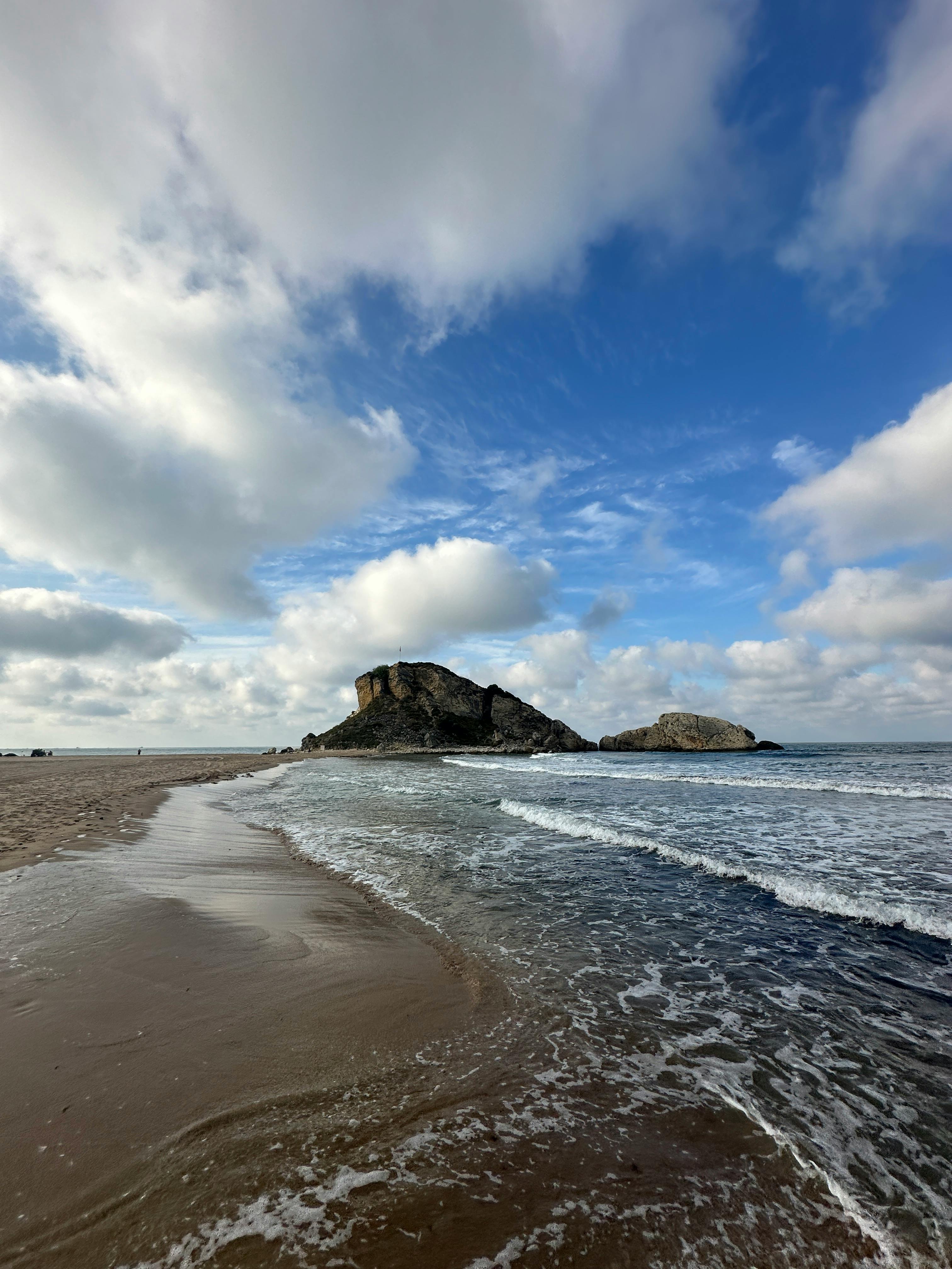 Scenic View of Şile Beach and Ocean in Turkey · Free Stock Photo
