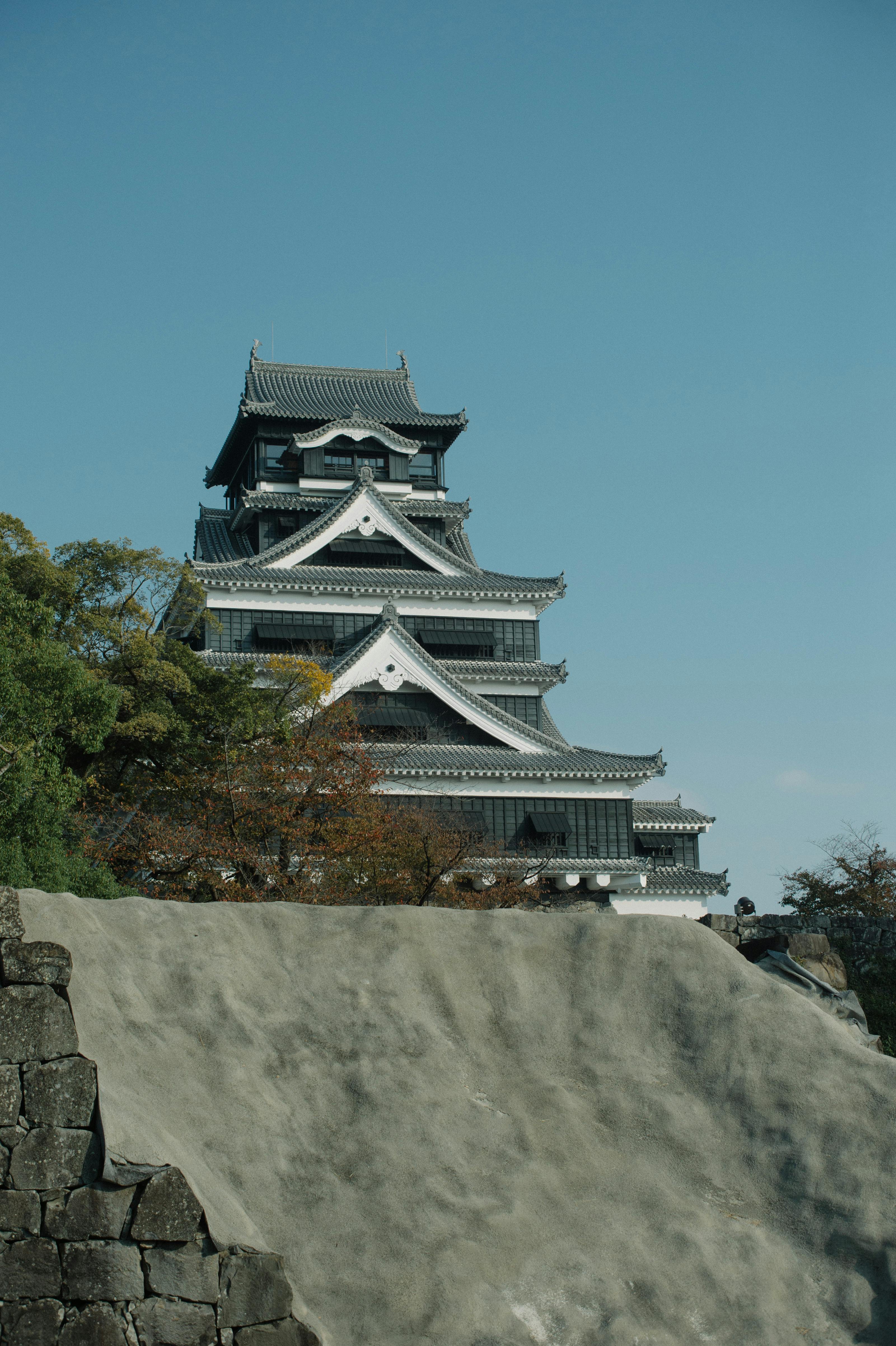 Historic Japanese Castle with Traditional Architecture · Free Stock Photo