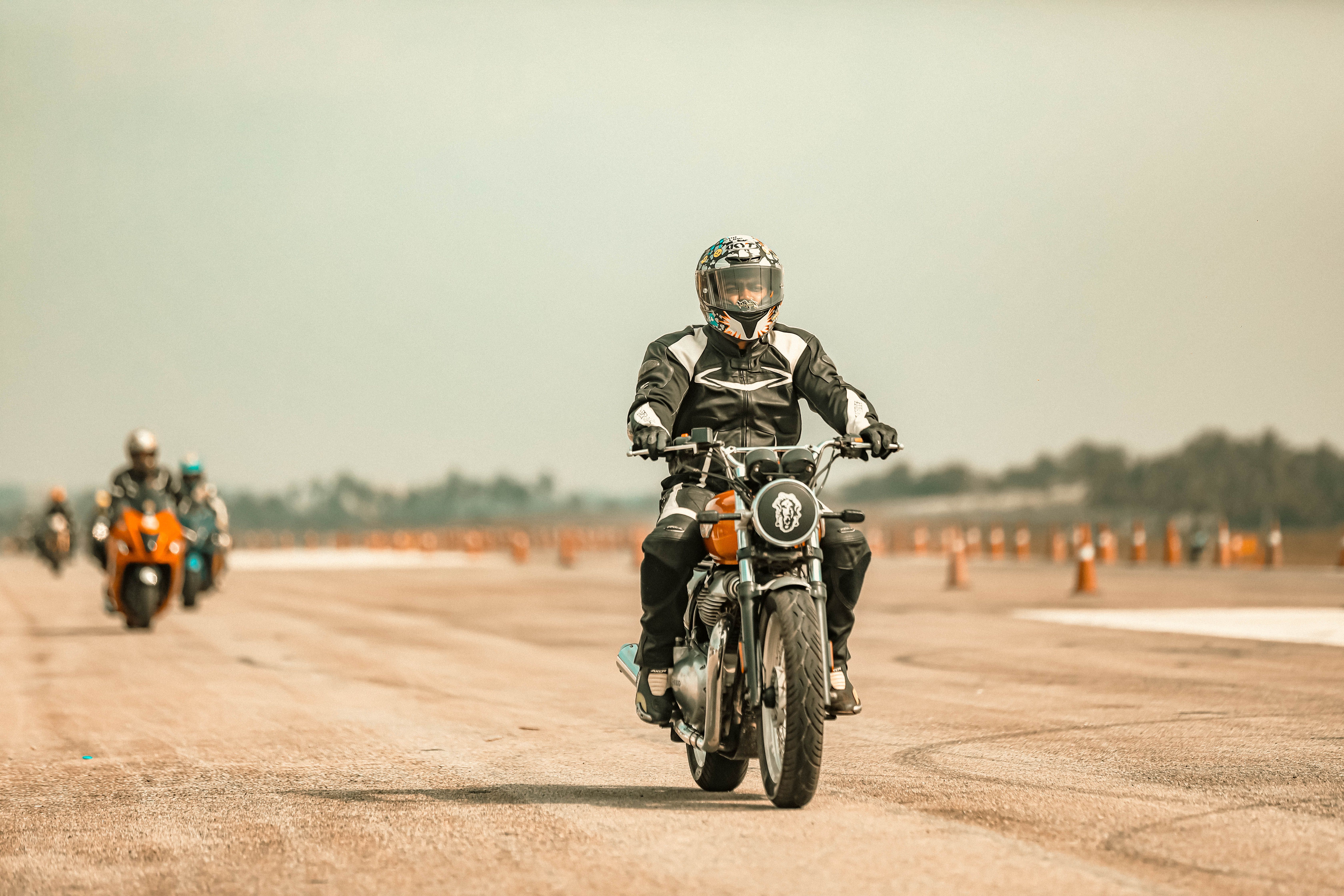 Speeding On Road Photos, Download The BEST Free Speeding On Road Stock ...