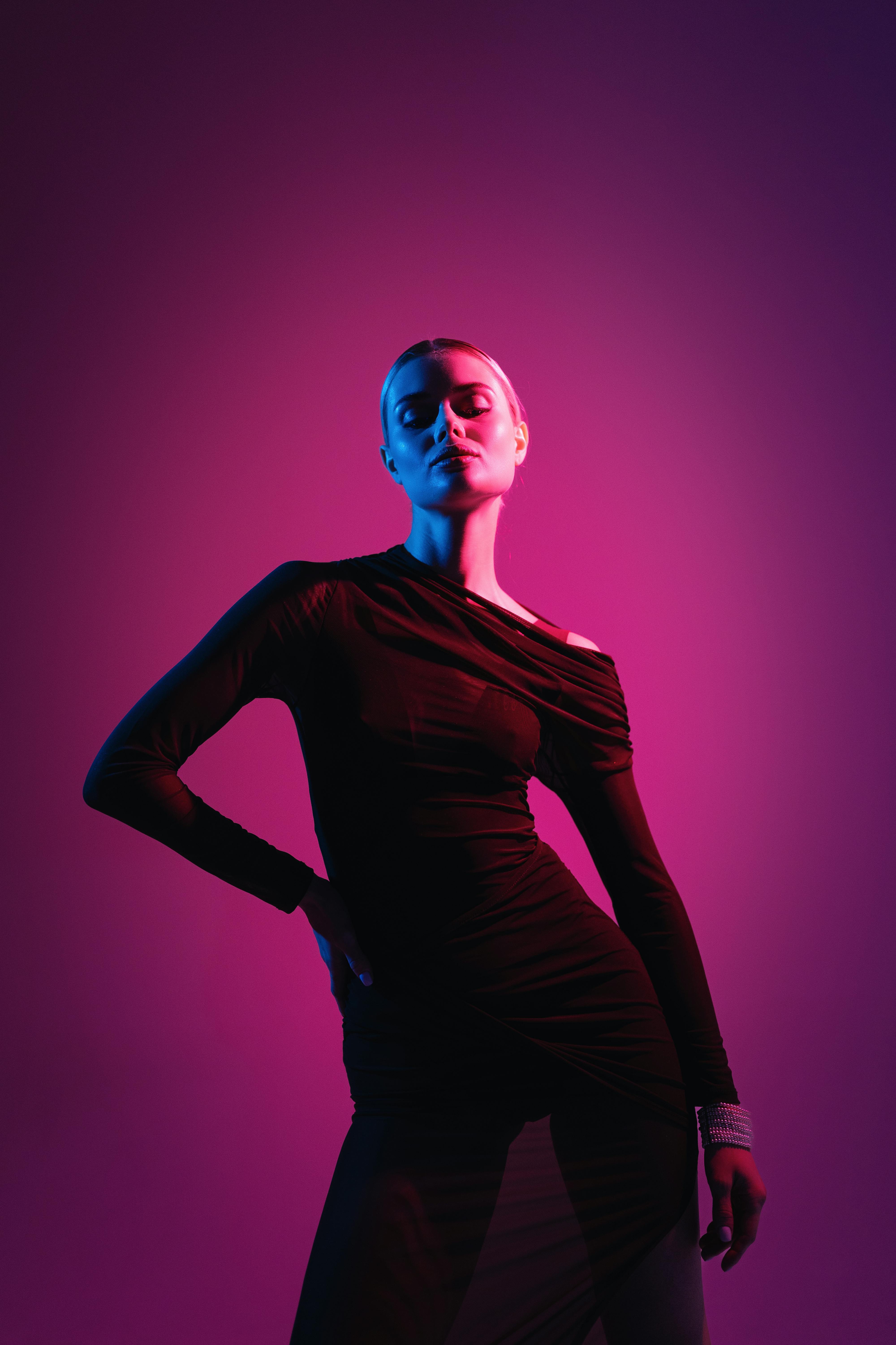 Stylish Fashion Portrait with Dramatic Lighting · Free Stock Photo