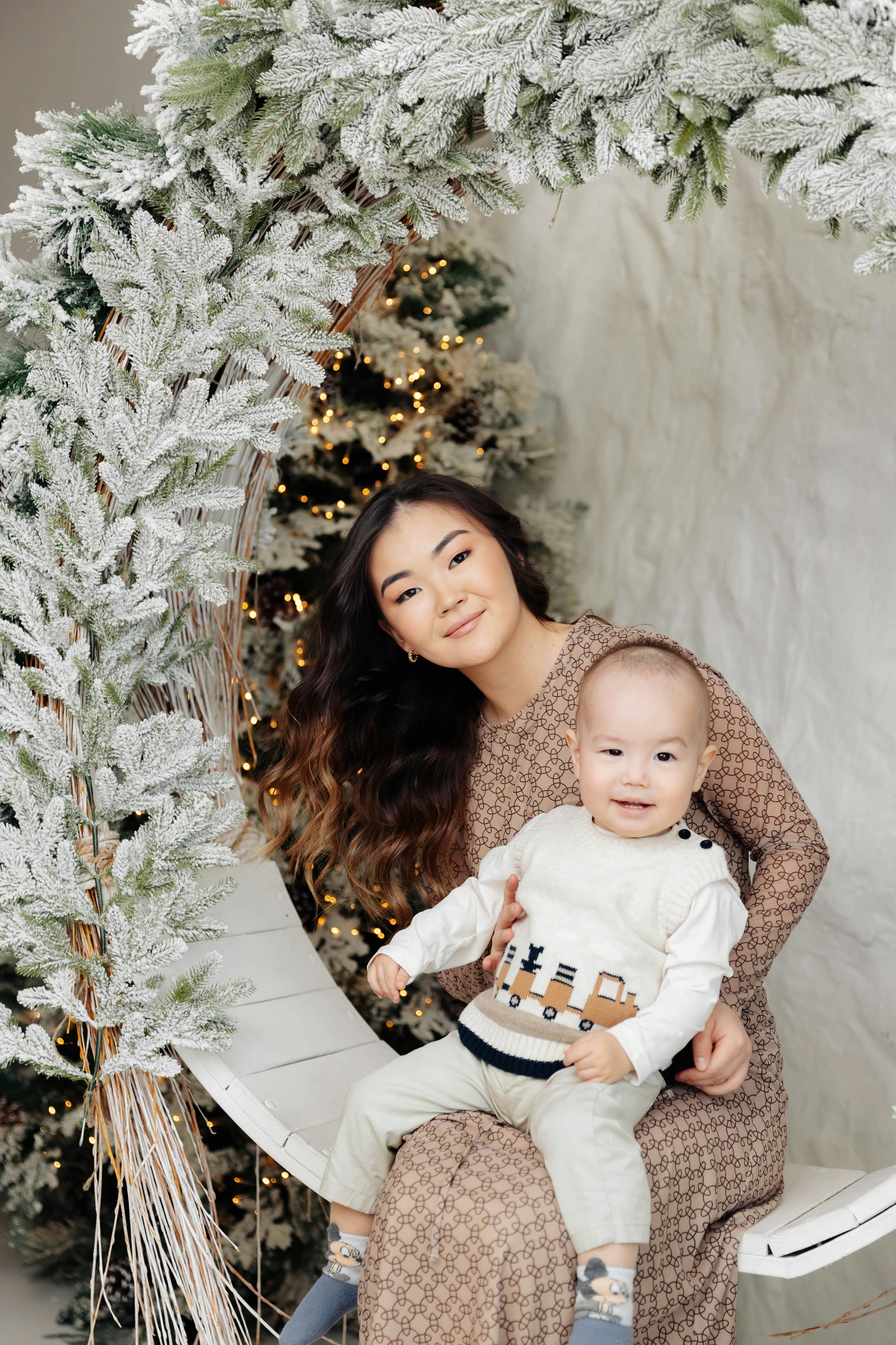 Christmas Decorations Wreath Photos, Download The BEST Free Christmas ...