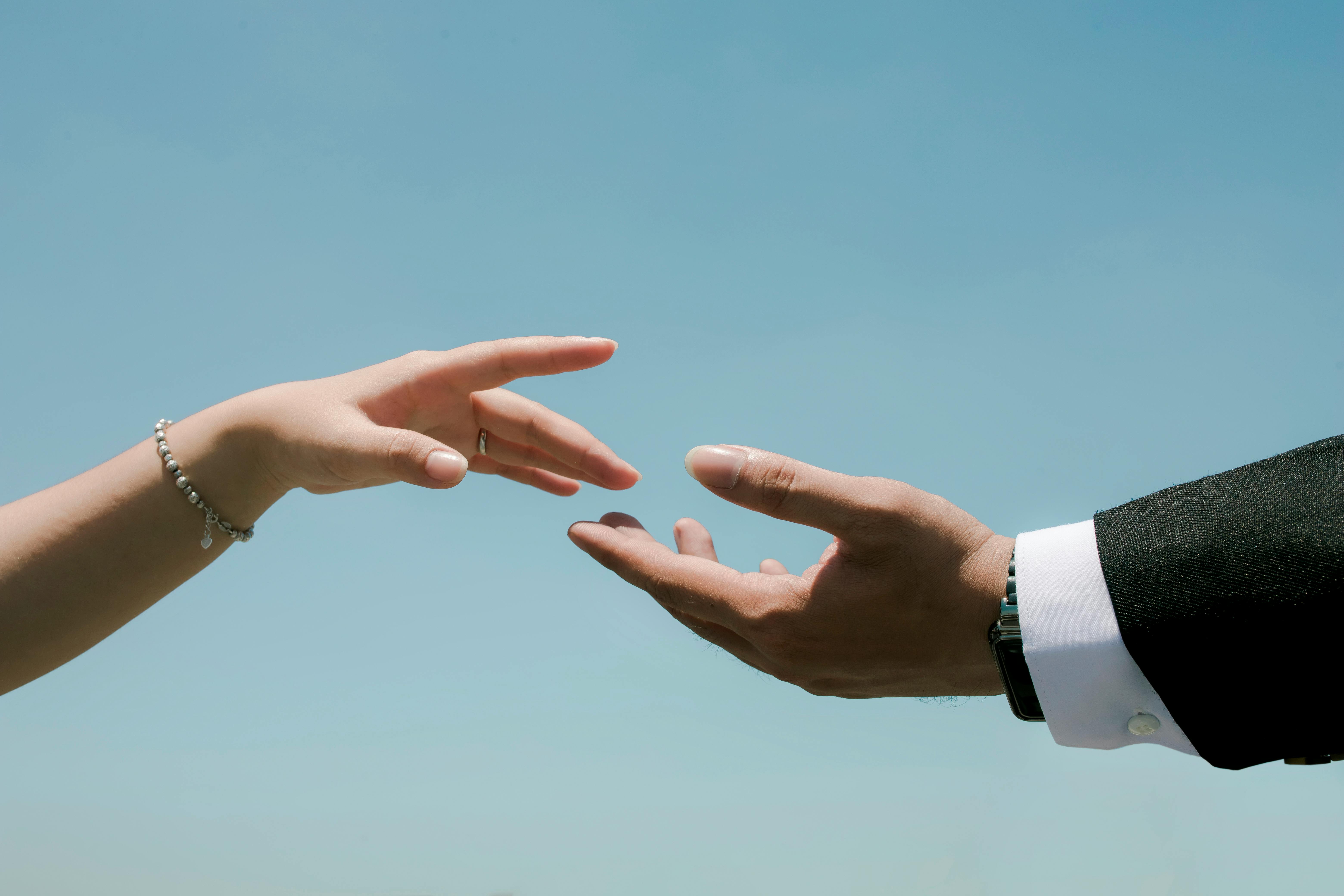 Reaching Photos, Download The BEST Free Reaching Stock Photos & HD Images