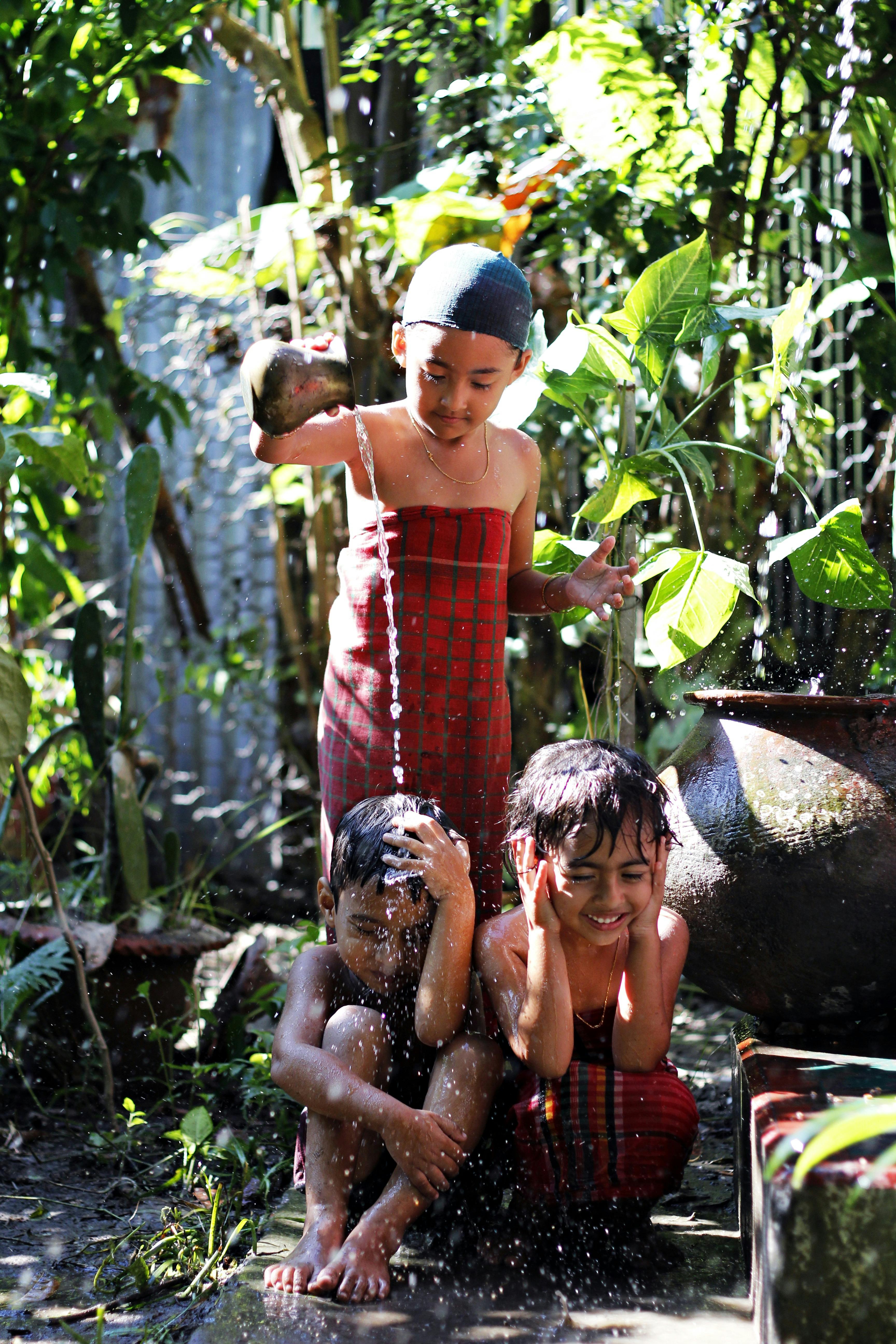 Kids Playing In Nature Photos, Download The BEST Free Kids Playing In Nature Stock Photos & HD ...