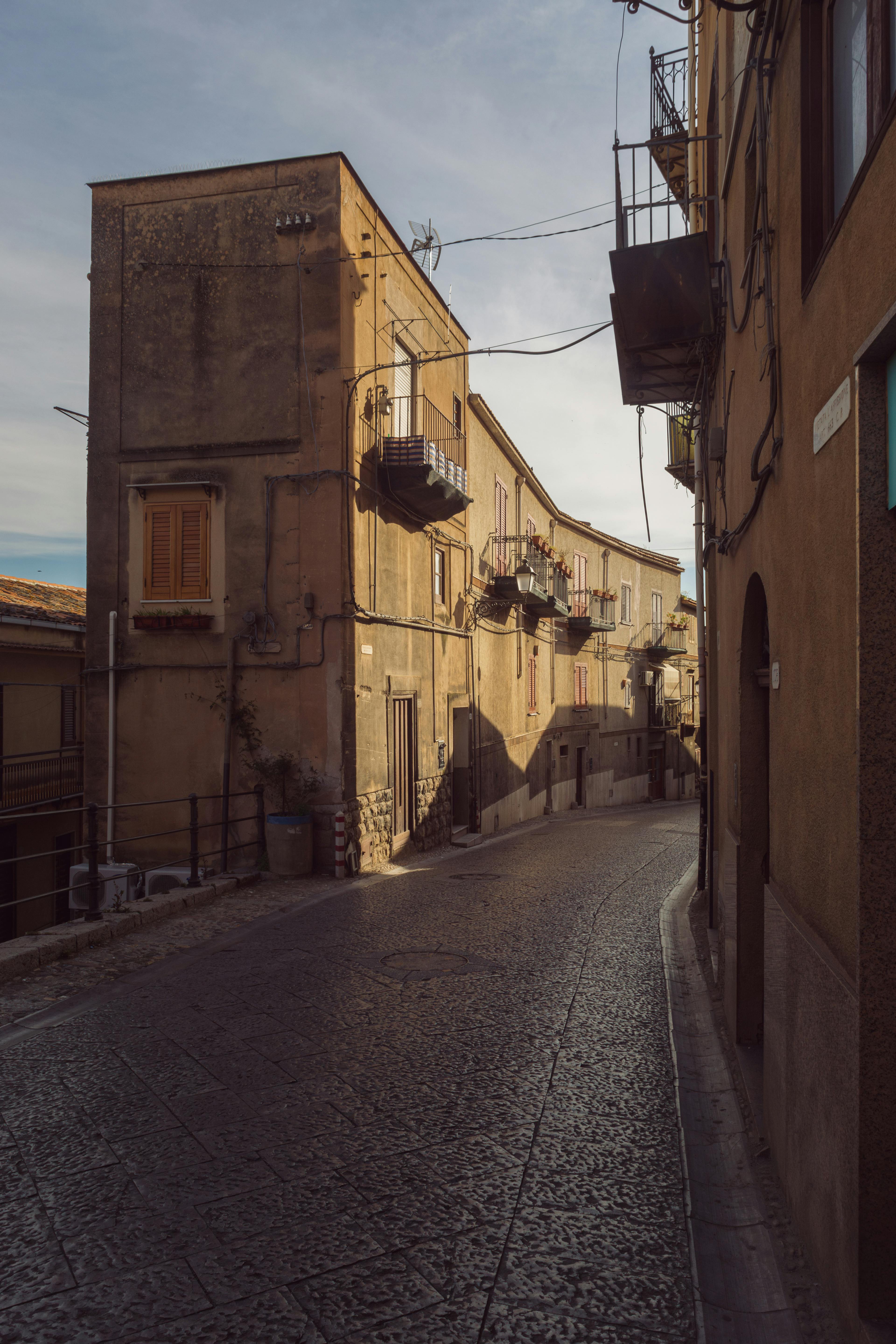 Charming Caccamo Street in Sicily Italy · Free Stock Photo