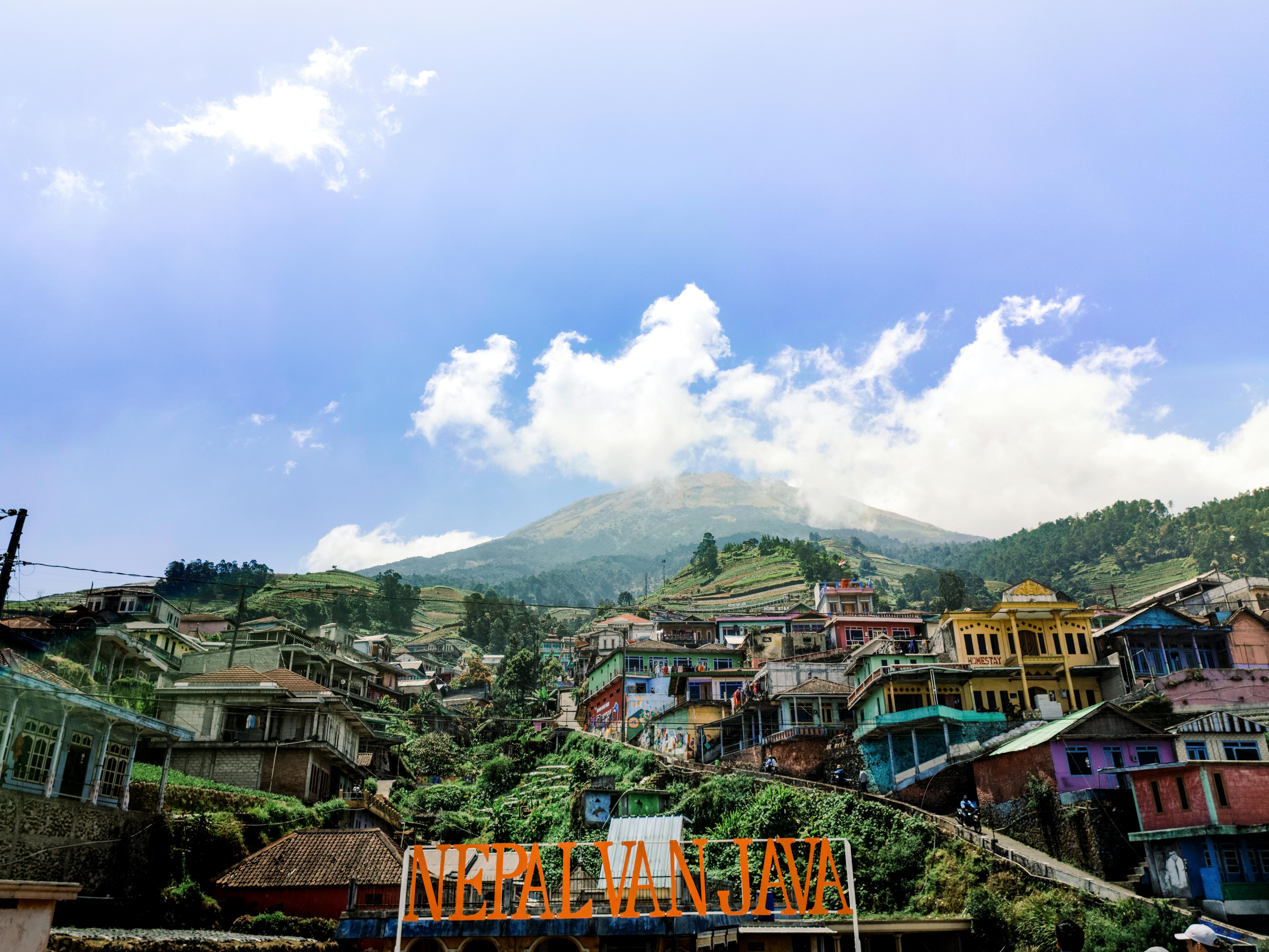 Vibrant Village Landscape in Nepal Van Java · Free Stock Photo