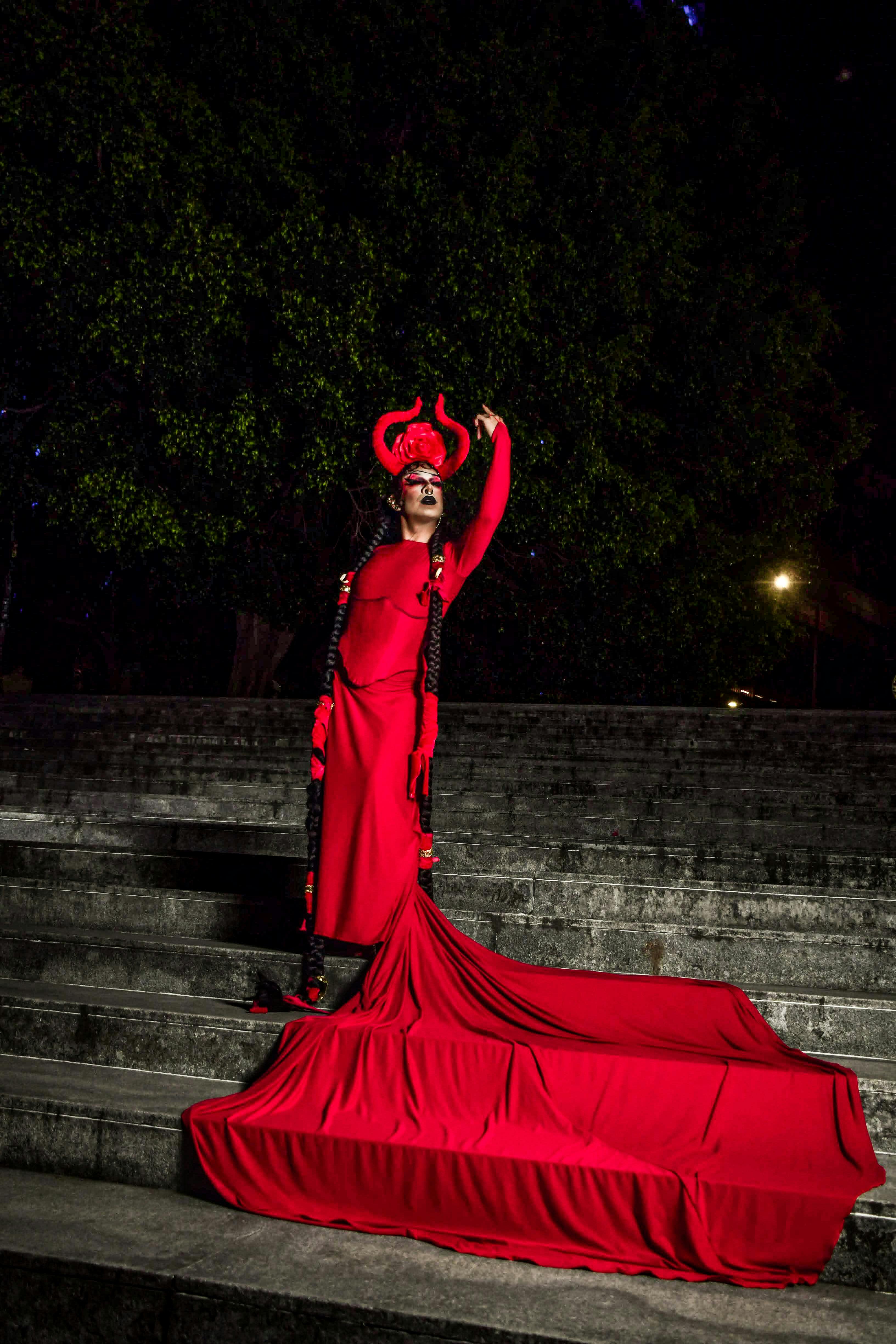 Fogg Original And Fake Photos, Download The BEST Free Fogg Original And ...