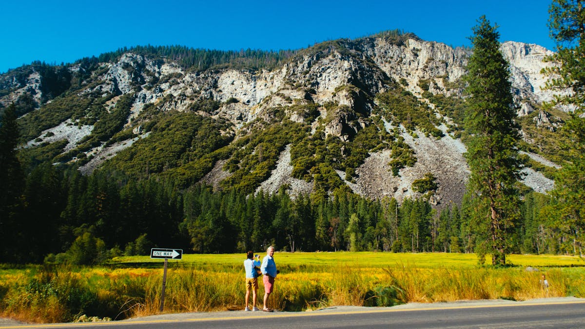 One Way Sign Photos, Download The BEST Free One Way Sign Stock Photos ...