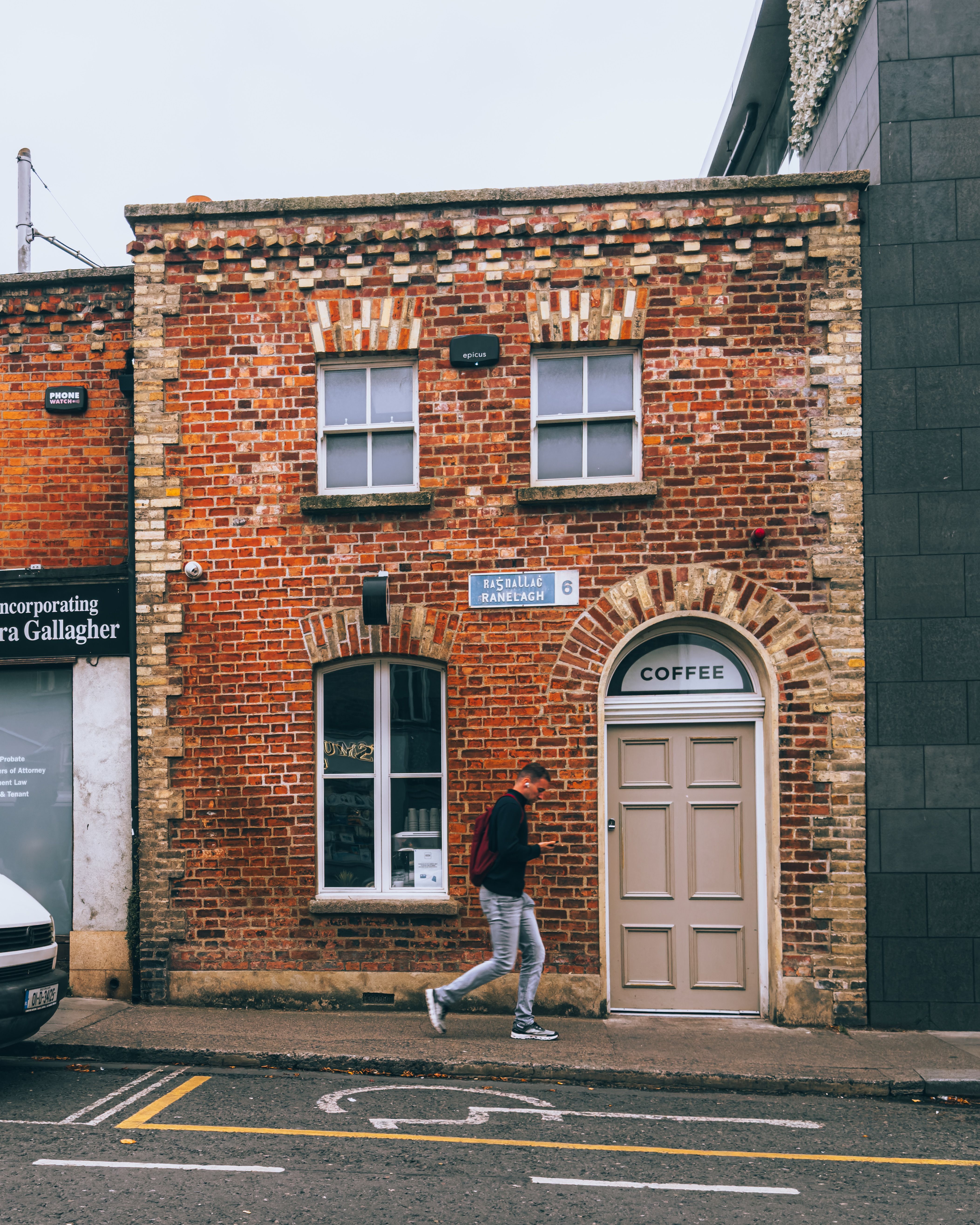 Fashionable Urban Coffee Shop Exterior Wide Angle Photos, Download The ...