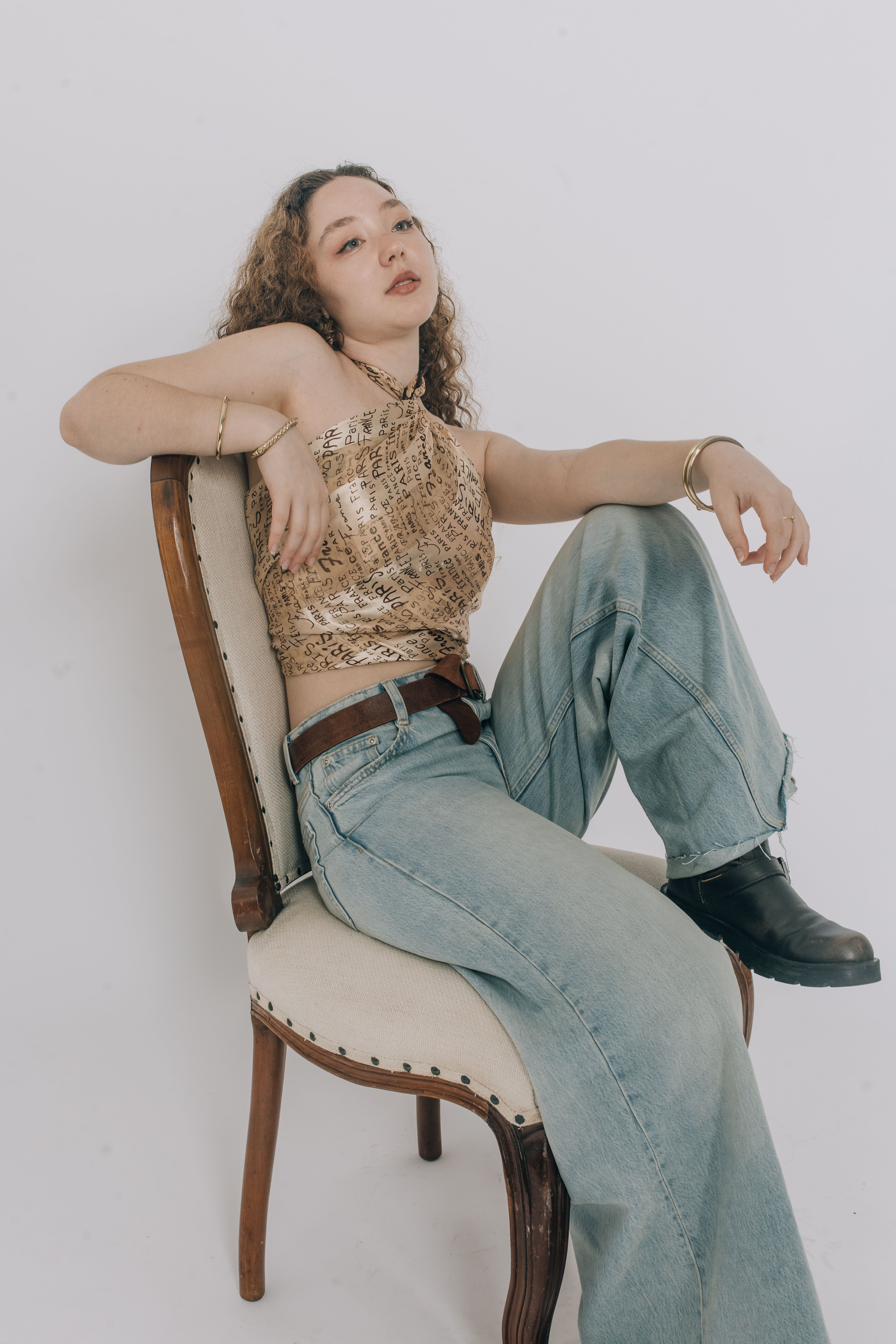 Women Model Sitting On Chair Photos, Download The BEST Free Women Model ...