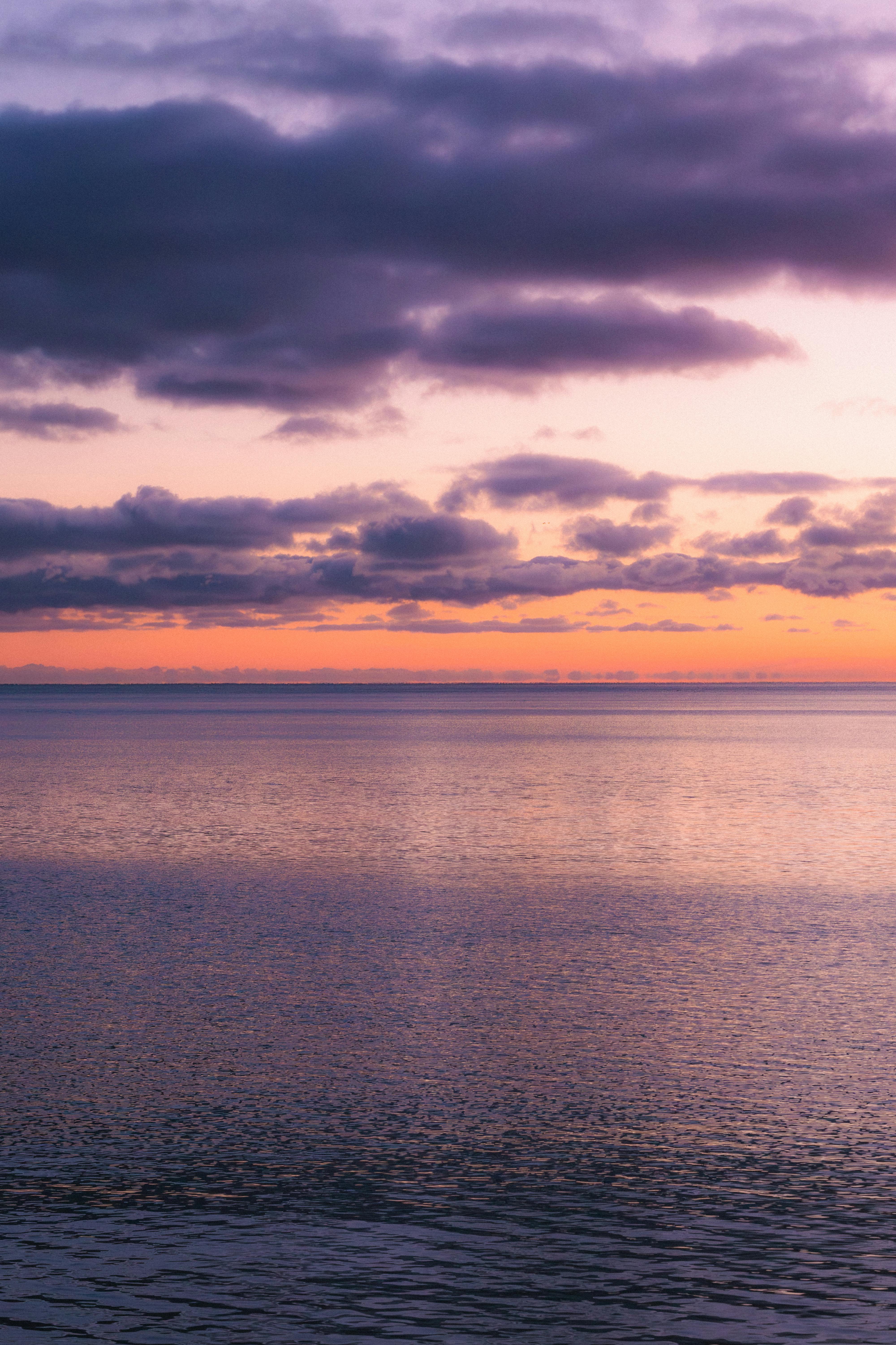 Atardecer Vibrante Sobre El Lago Ontario En Toronto · Foto de stock ...